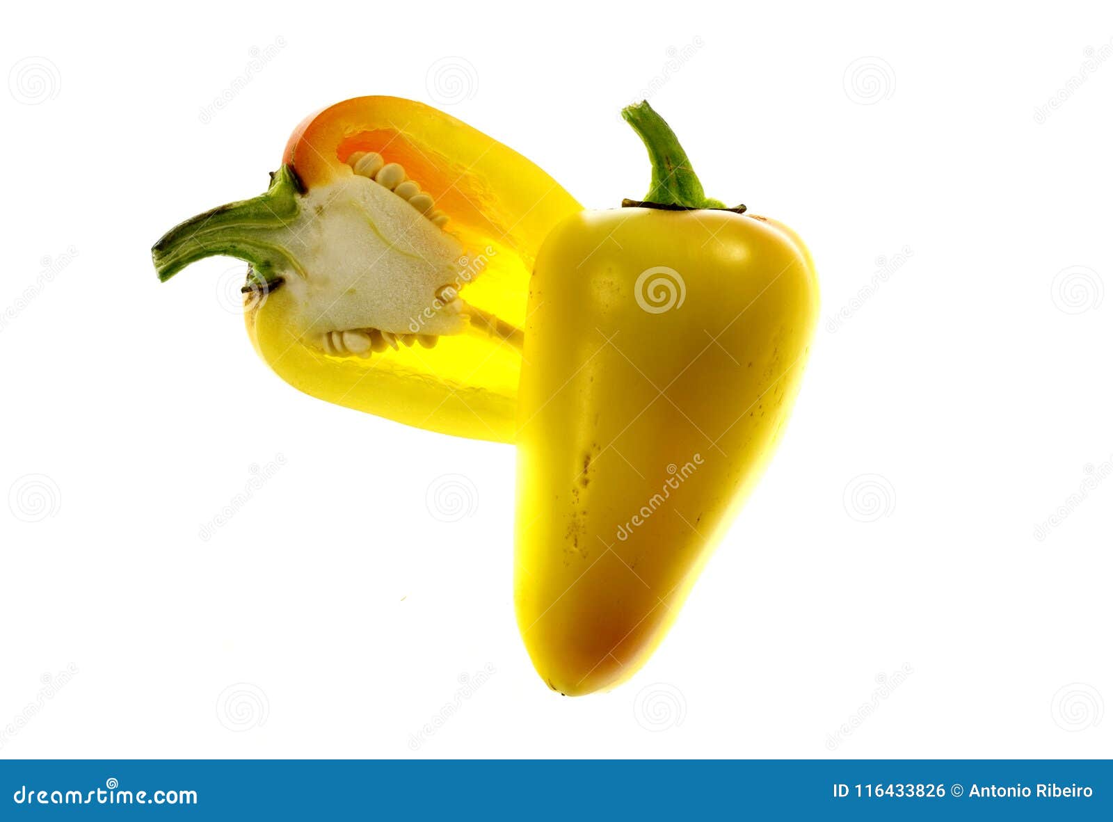 Chili Pepper Yellow Bullhorn Foto de archivo - Imagen de pandilla ...