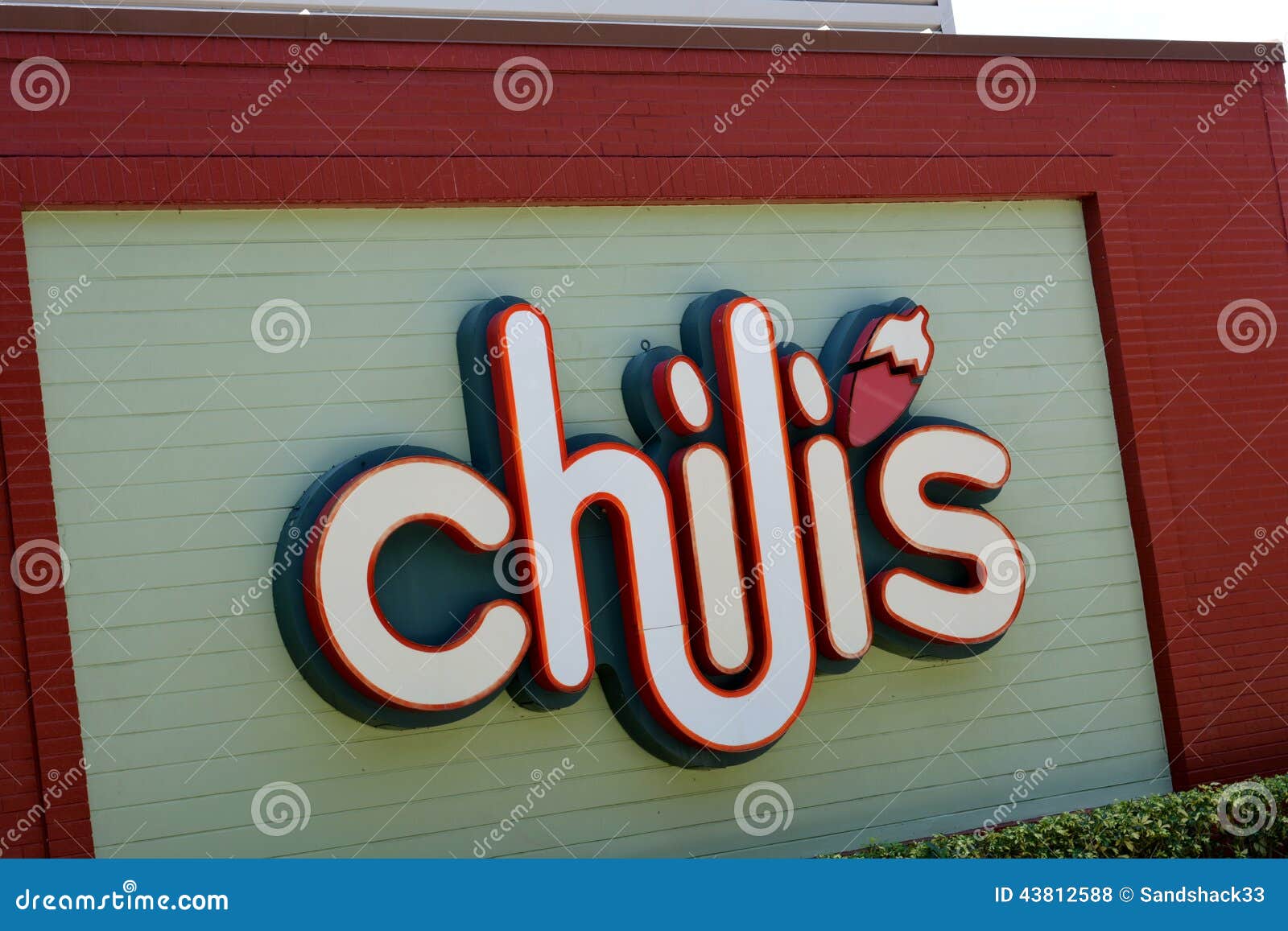 Chilis Restaurant Sign editorial stock photo. Image of letters - 43812588