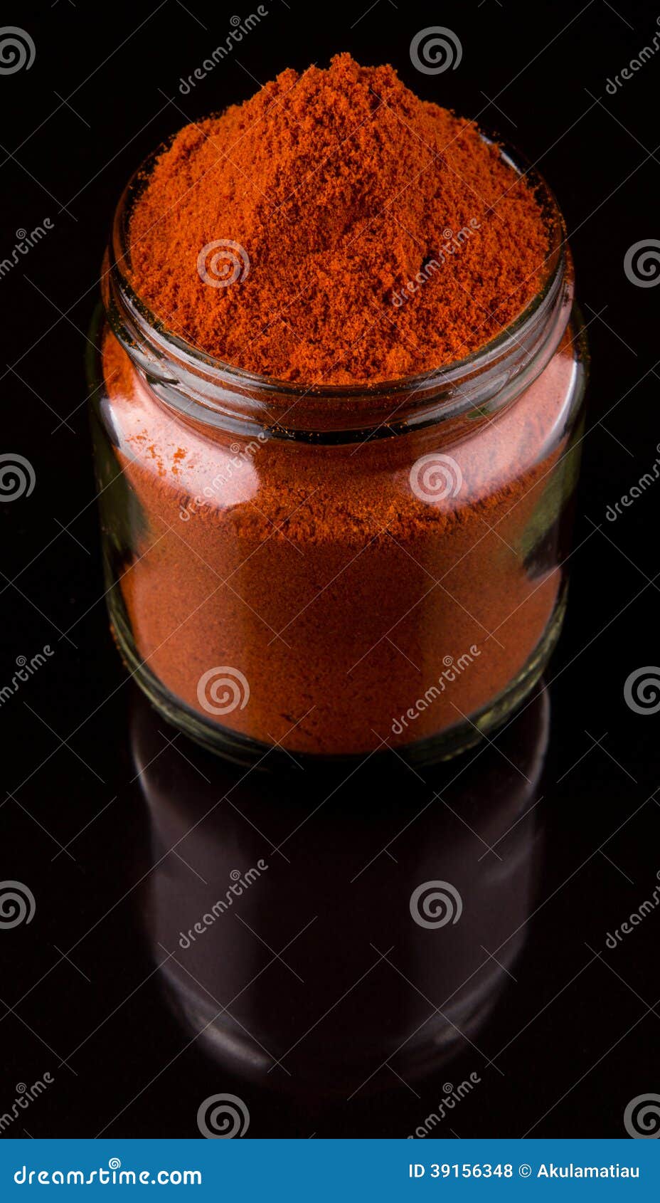 Chili Spices Rouge En Poudre Photo stock - Image du powdered, paprika ...