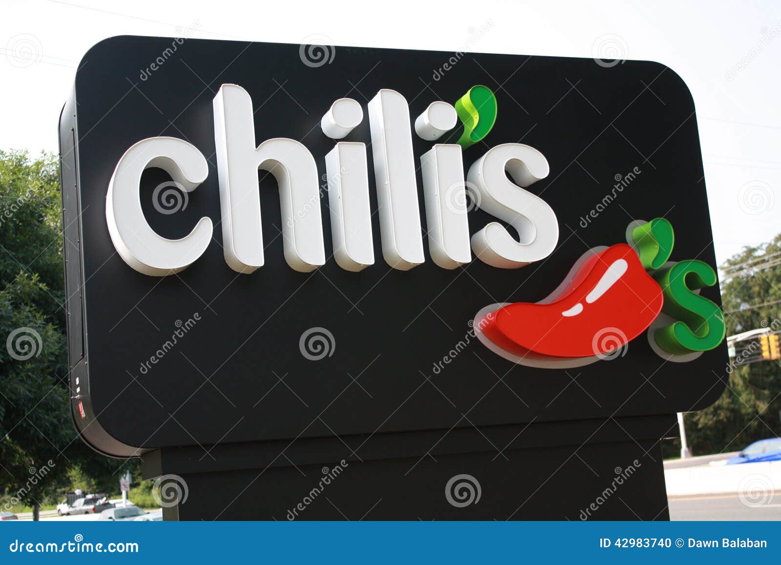 Chilis Resturant Sign editorial image. Image of iced - 42983740
