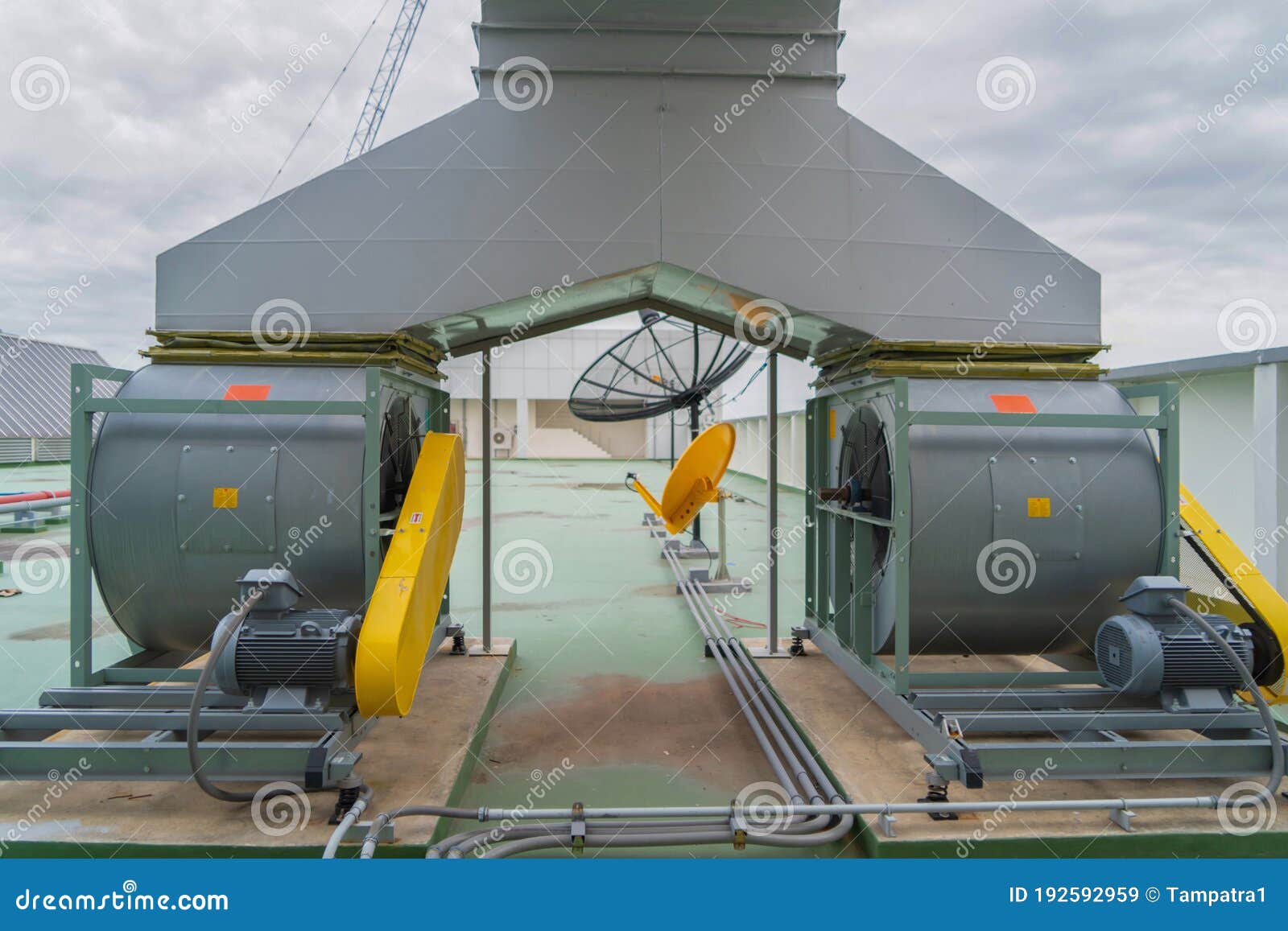 Chiller Tower Or Cooling Tower On Rooftop Of A Office Building. System ...