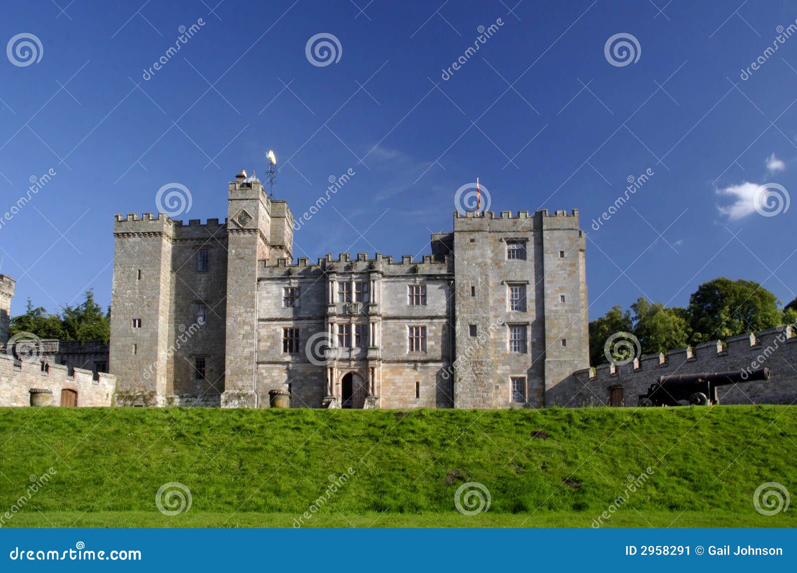 Chillingham Castle stock image. Image of canon, england - 2958291