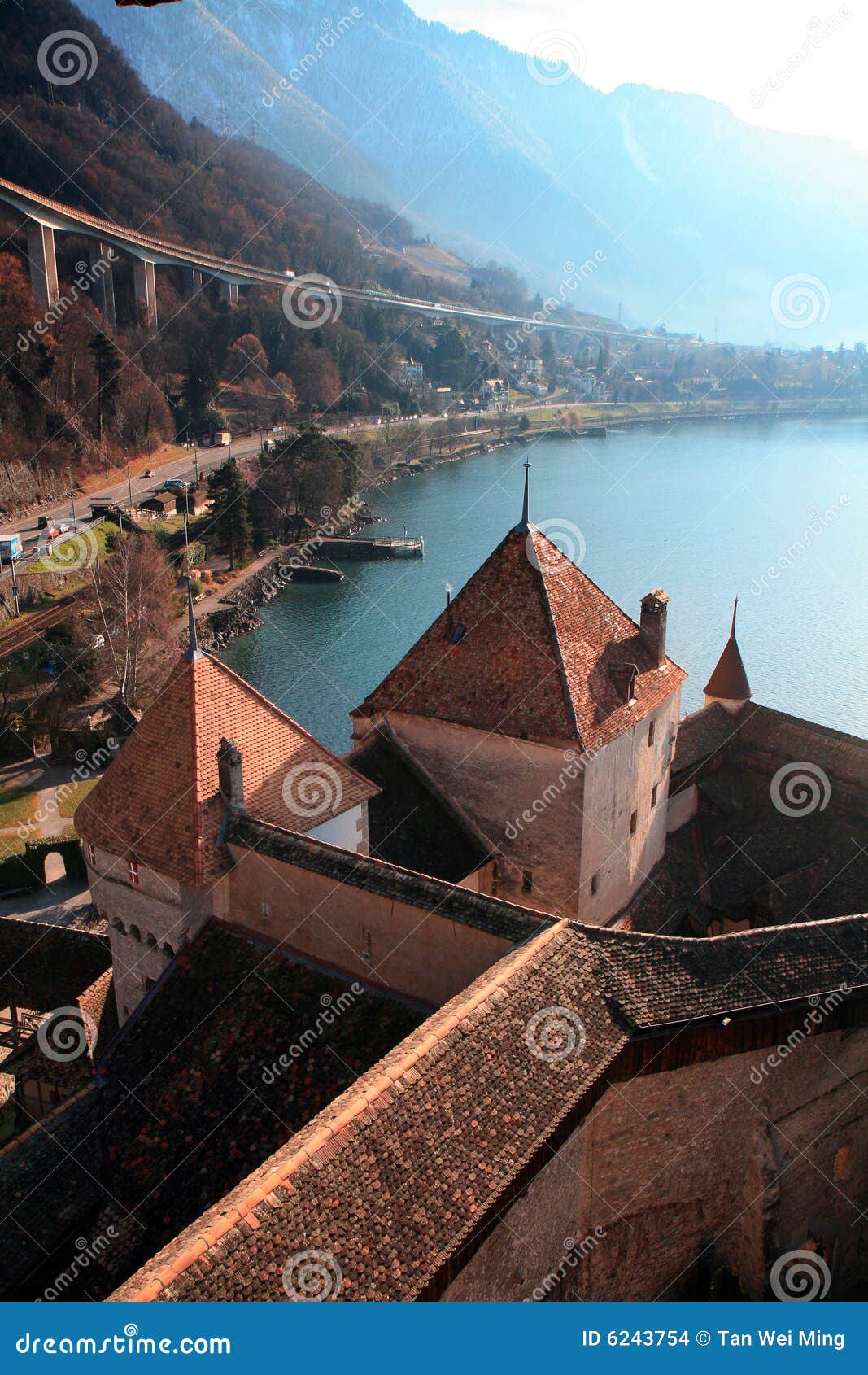 Chillon Castle and Lake Geneva Editorial Stock Image - Image of scenery ...