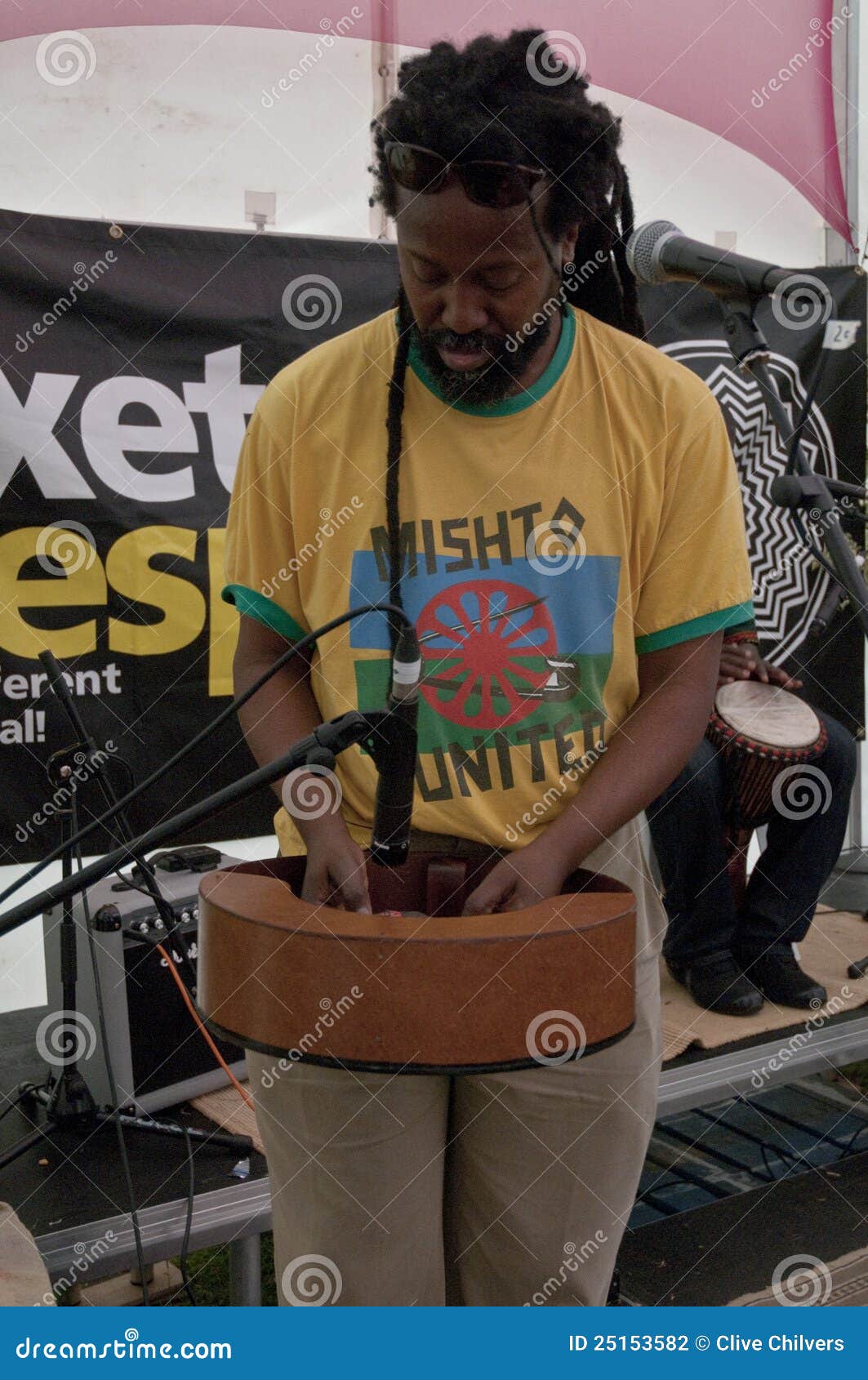 Chimanimani Performing Live in the Acoustic Cafe Editorial Photography ...