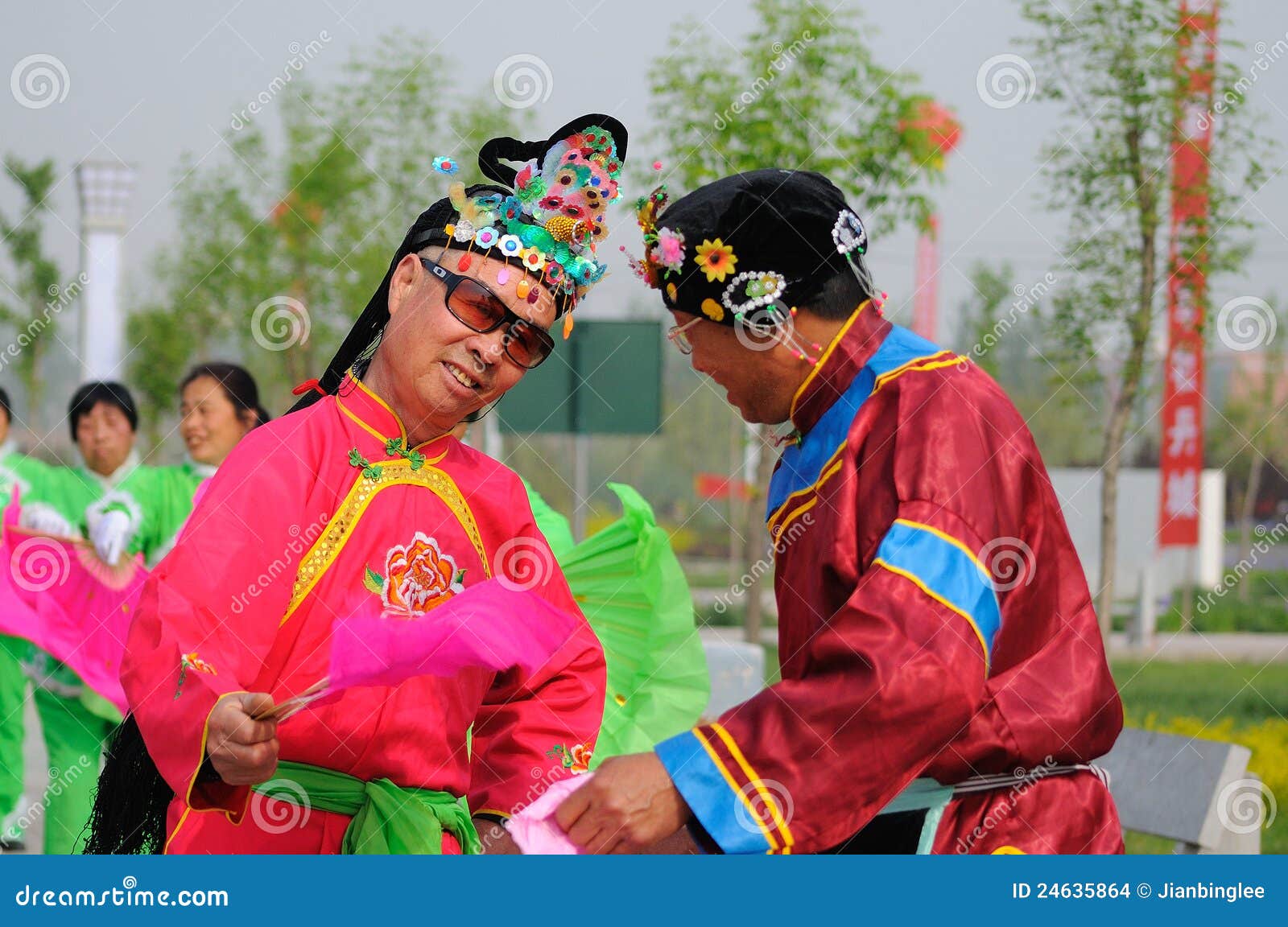 China:Folk dance editorial stock image. Image of elderly - 24635864