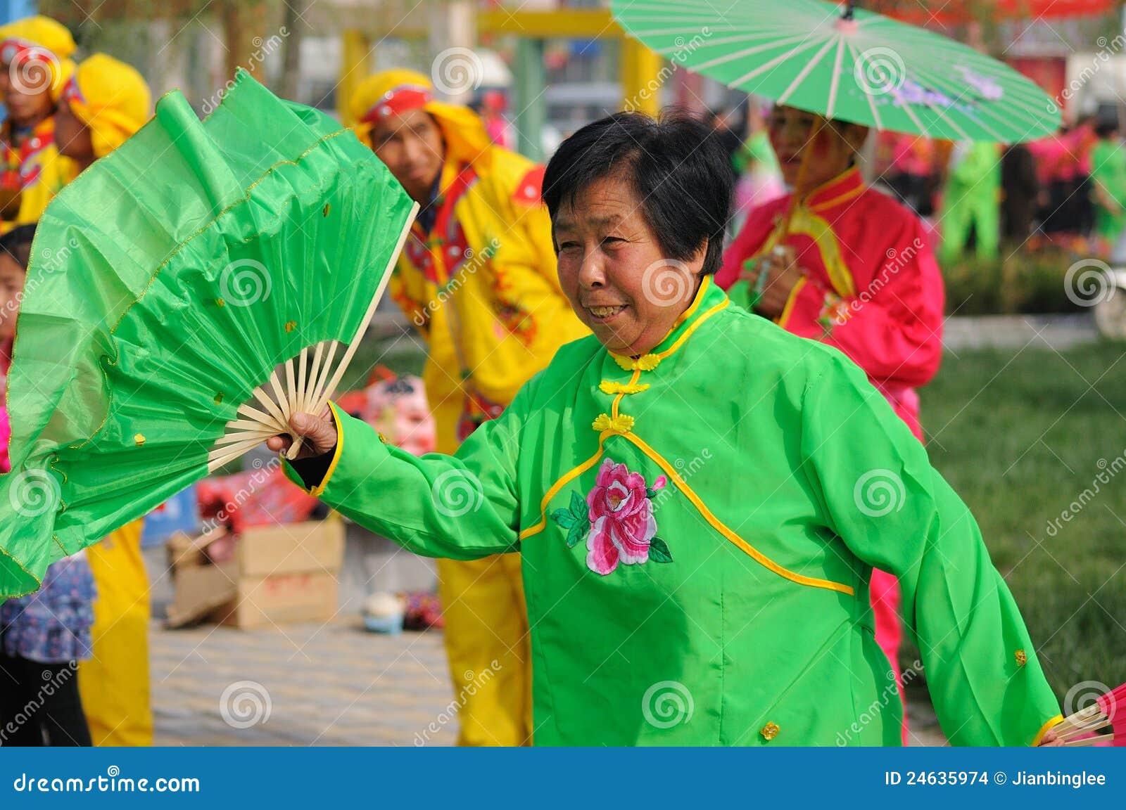 China:Folk dance editorial stock image. Image of festivals - 24635974