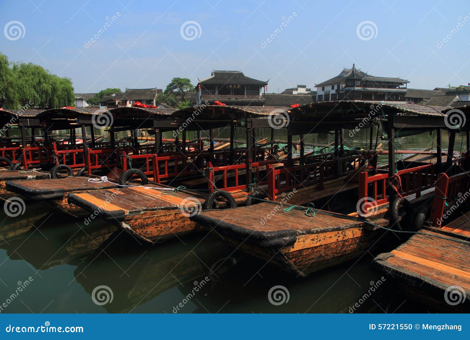 China, Jinxi-Waterdorp redactionele afbeelding. Image of brug - 57221550