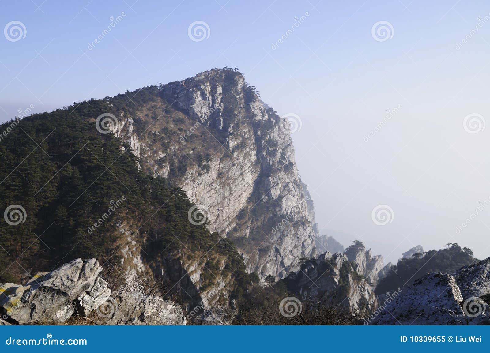 China Lushan Mountain Range Stock Image - Image of haze, skyline: 10309655