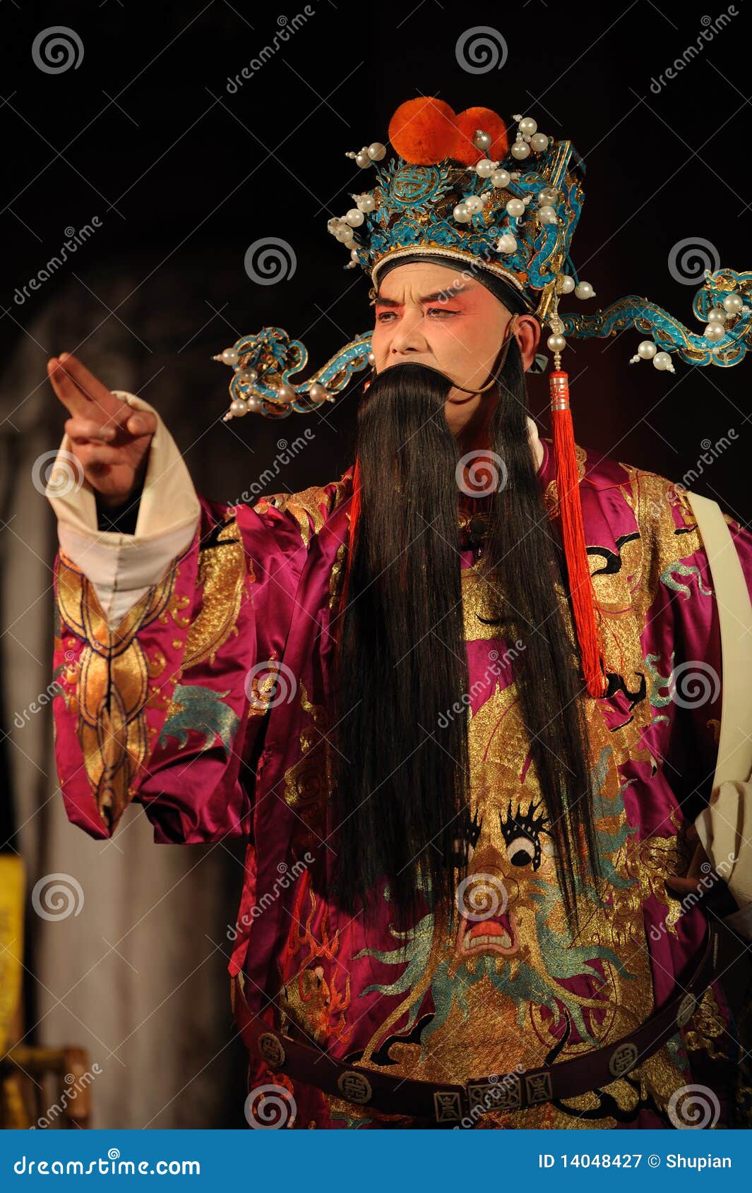China Opera Man with Long Beard Stock Image - Image of face, graphical ...