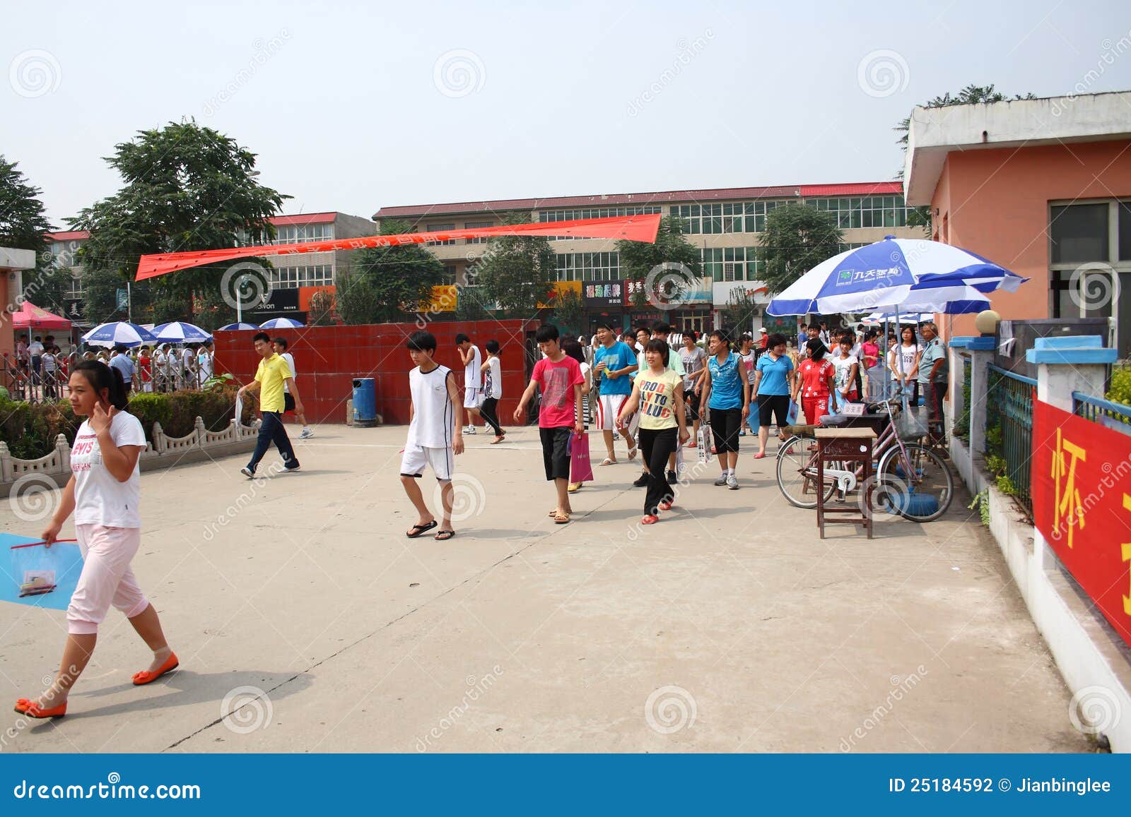 China: Students Take the Exam Editorial Photography - Image of china ...