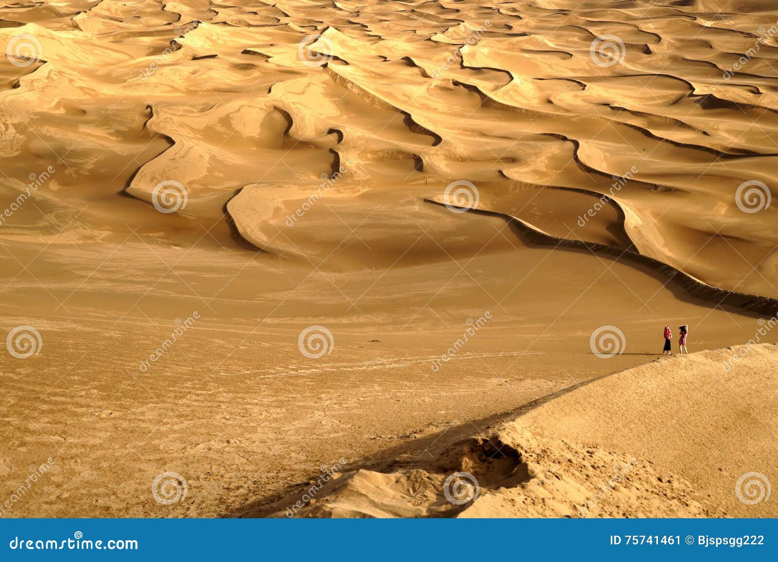 China Xinjiang Desert Scenery Stock Image - Image of county, great ...