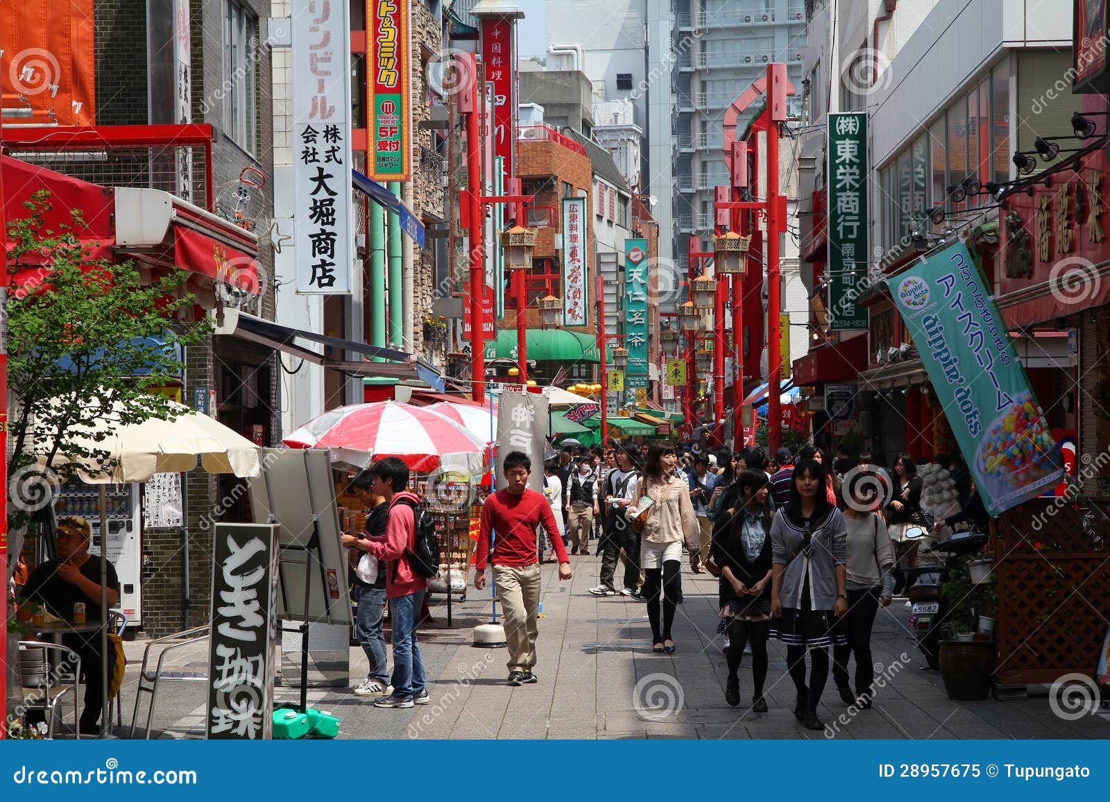 Chinatown in Kobe, Japan editorial image. Image of pedestrianized ...