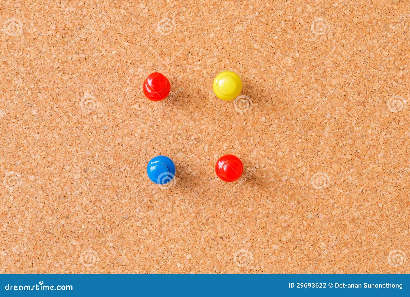 Chinchetas En Tablero Del Corcho Foto de archivo - Imagen de modelo ...