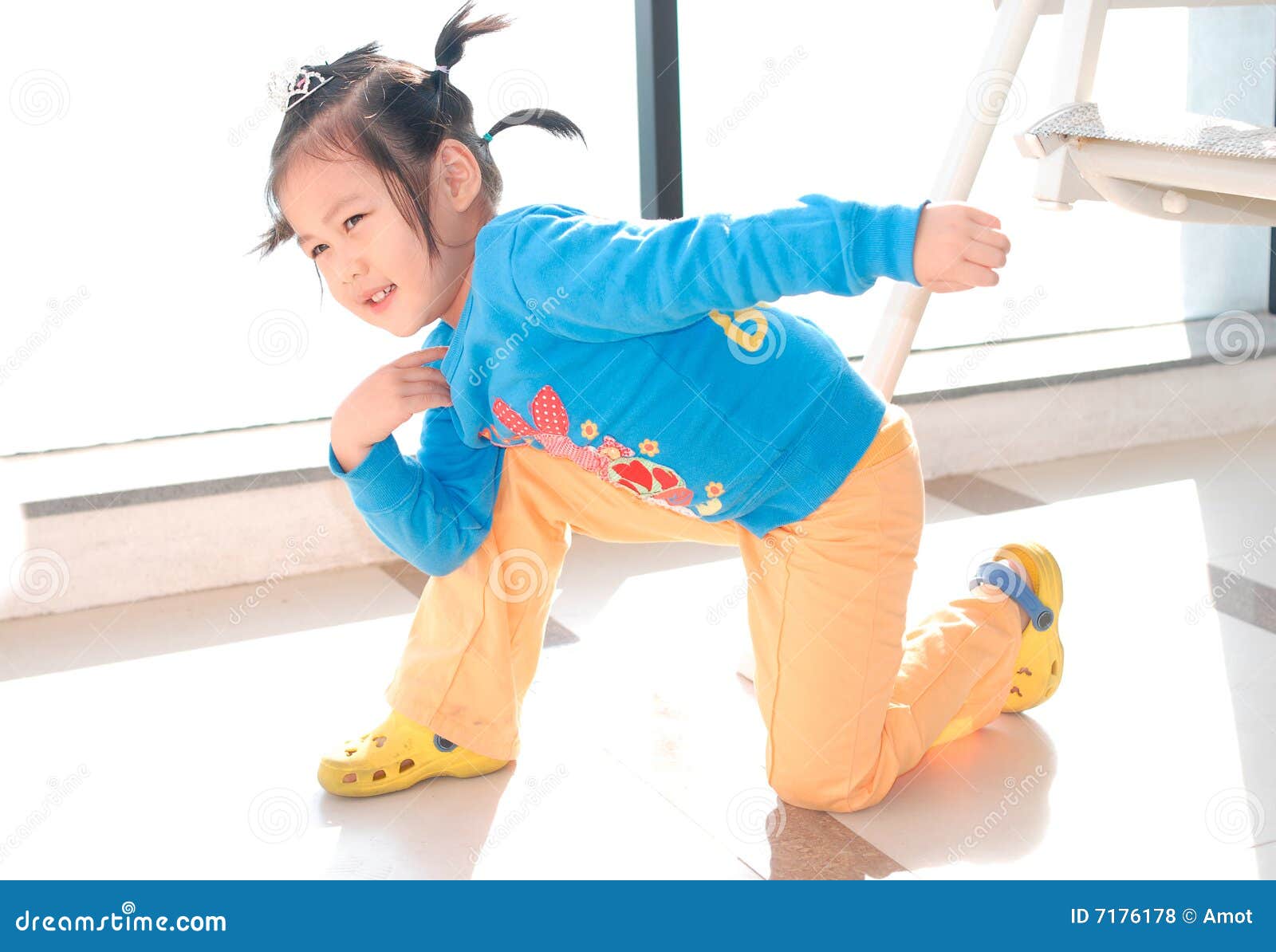 Chinees kind stock foto. Image of onschuldig, toevallig - 7176178