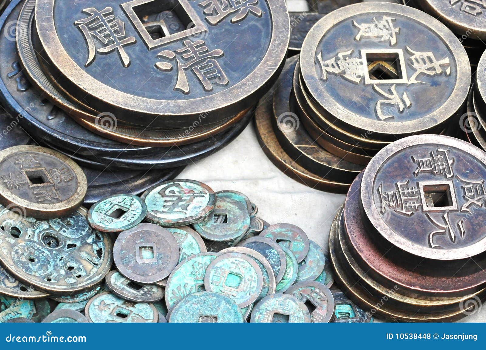 Chinees oud geld stock foto. Image of koop, metaal, antiquiteit - 10538448