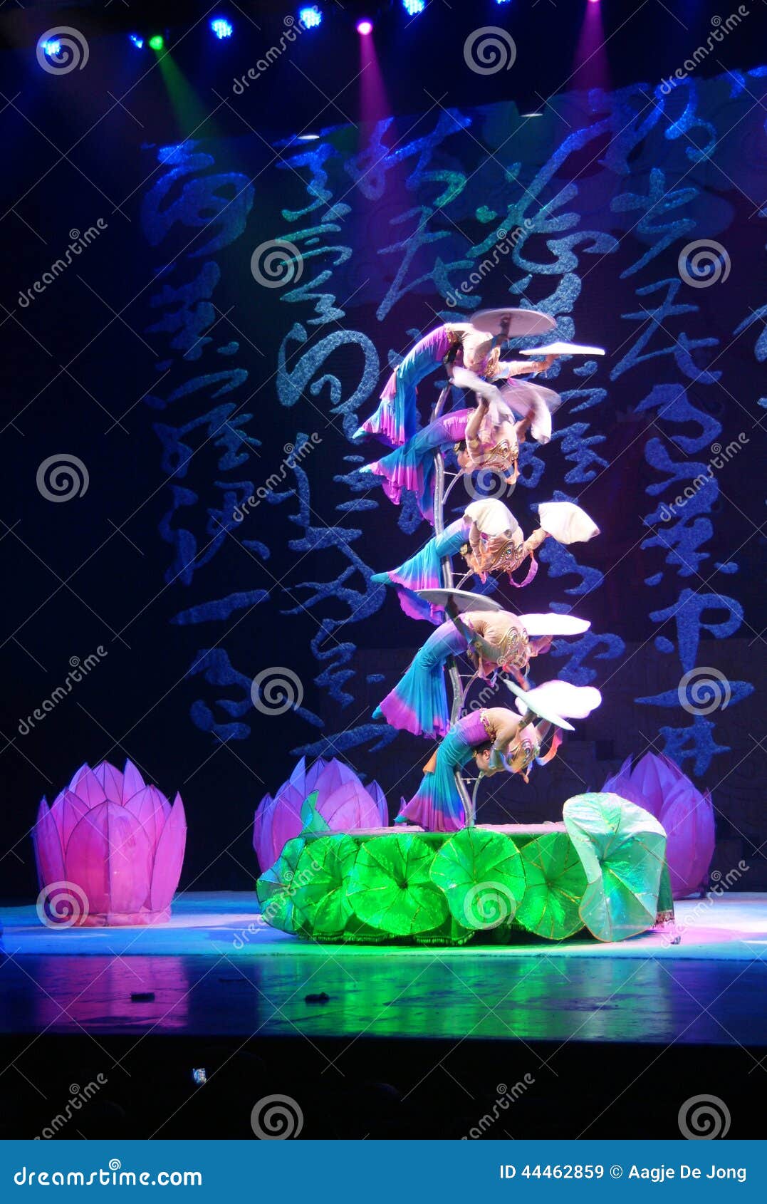 Chinese Acrobats in Beijing Editorial Stock Image - Image of event ...