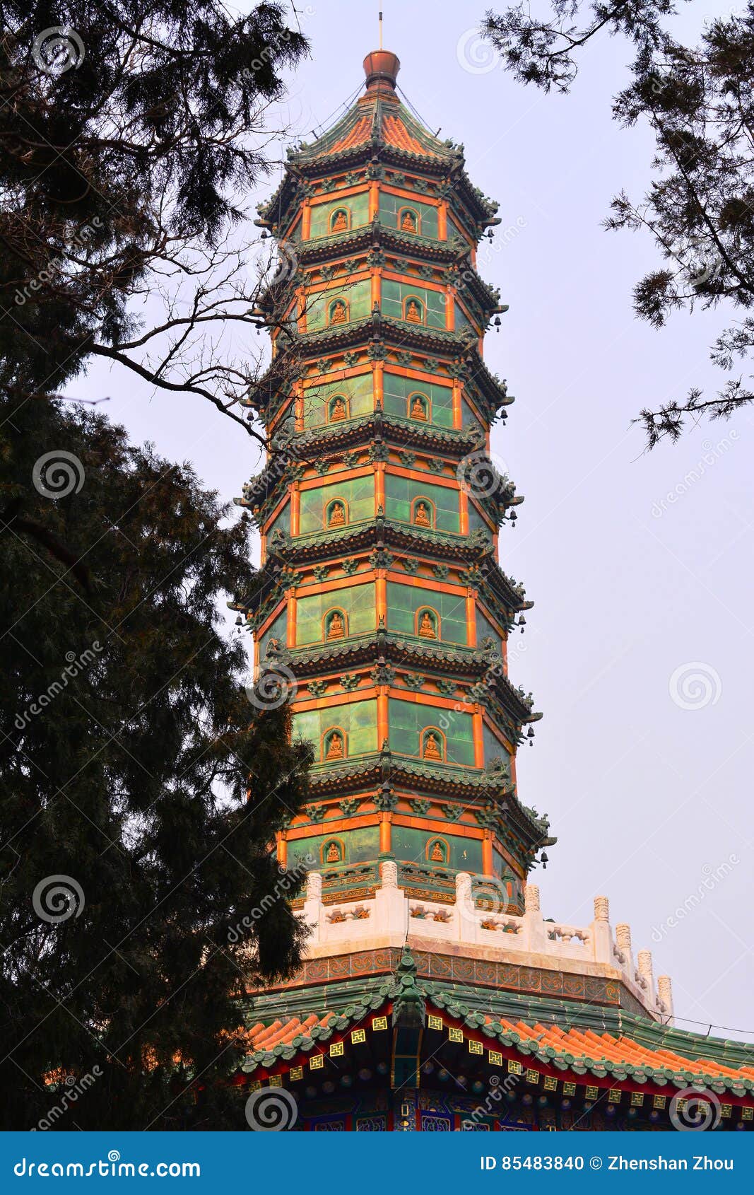 Chinese Ancient Architecture Stock Photo - Image of lifes, architecture ...