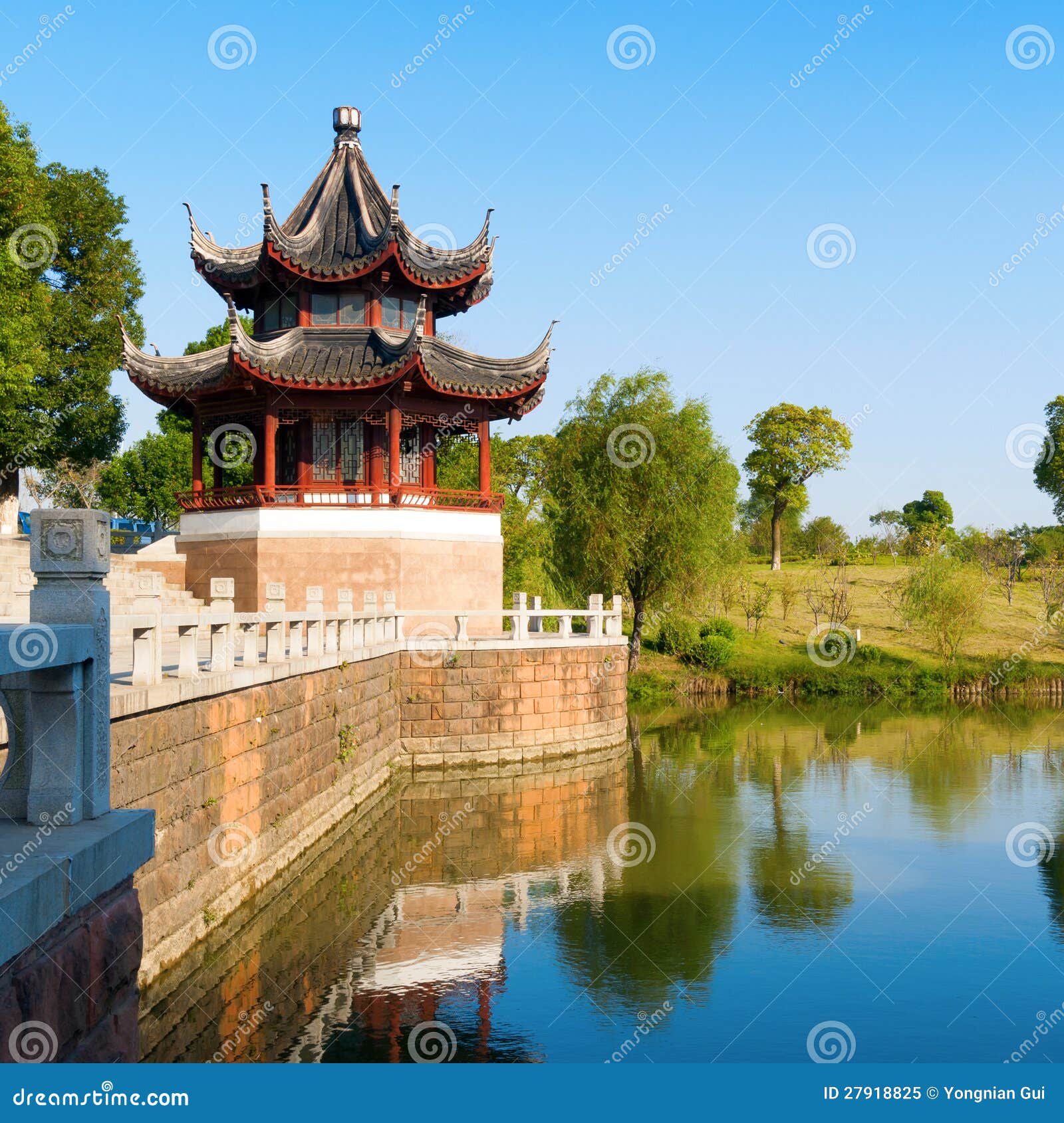 Chinese ancient buildings stock image. Image of lake - 27918825