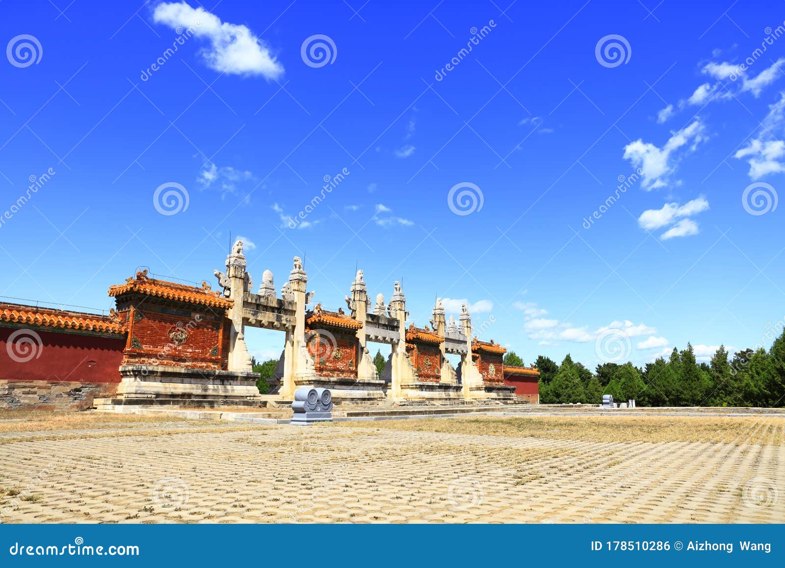 Chinese ancient stone arch stock photo. Image of qing - 178510286