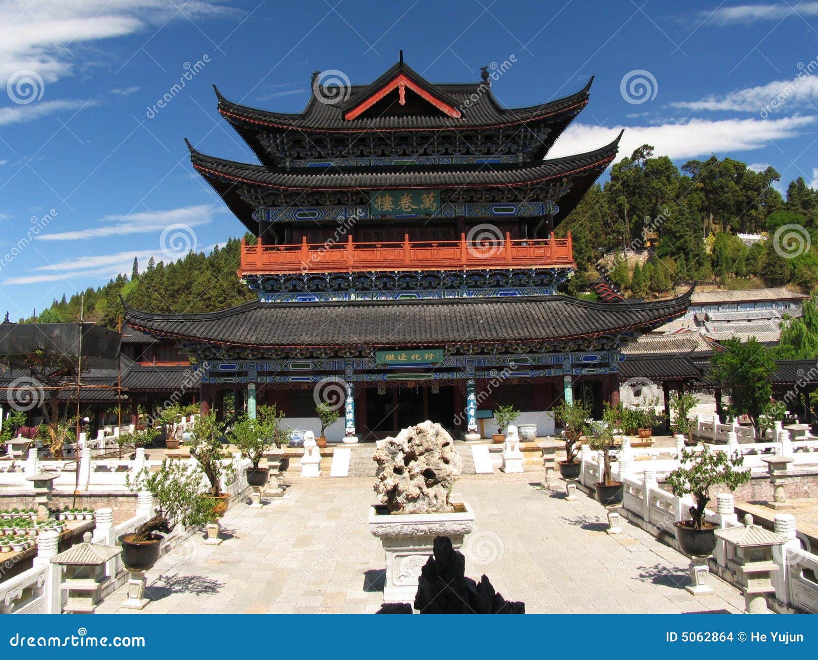 Chinese Ancient Temple Stock Images - Image: 5062864
