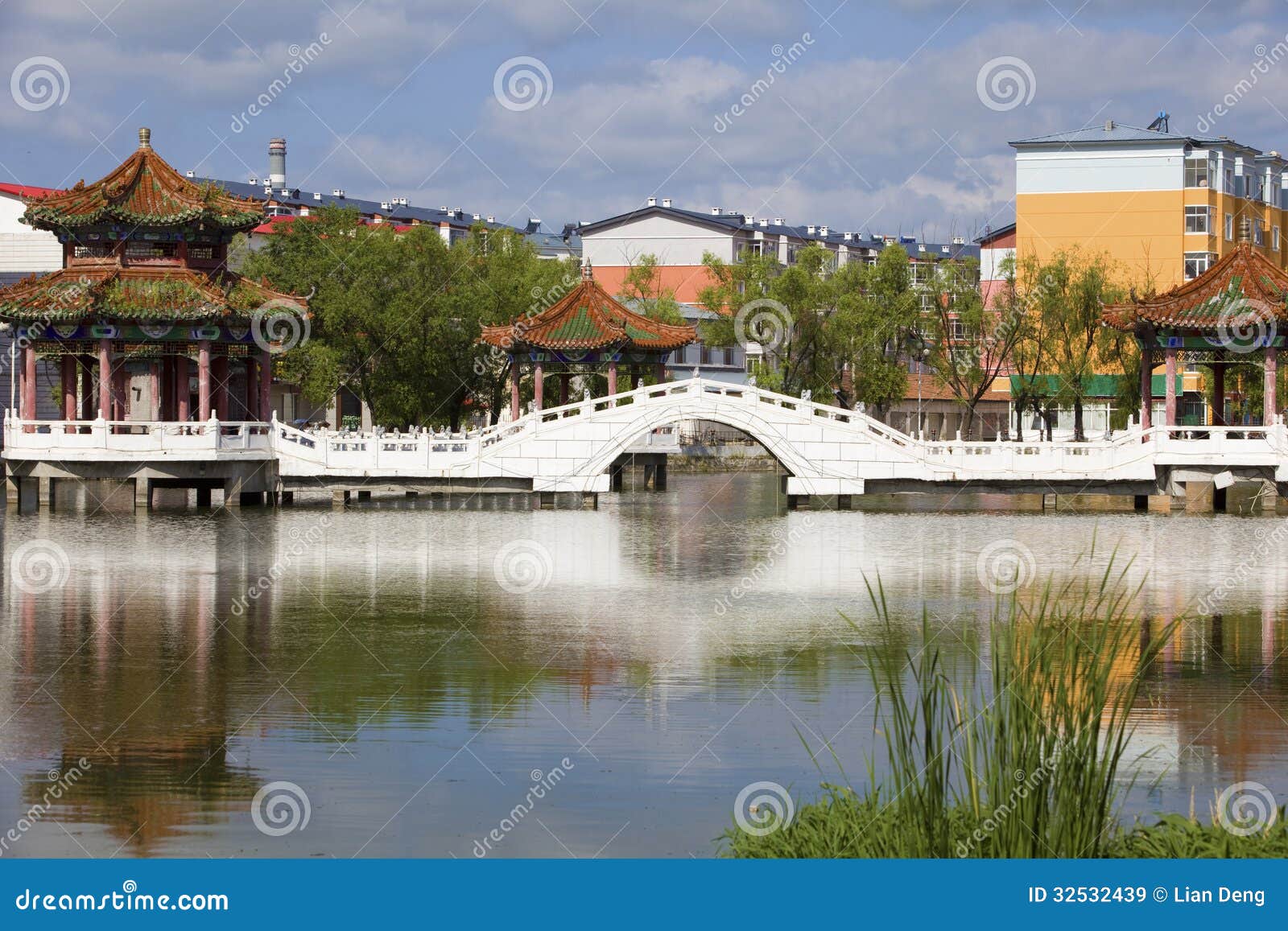 Chinese Architecture on Lake Stock Image - Image of clean, daylight ...