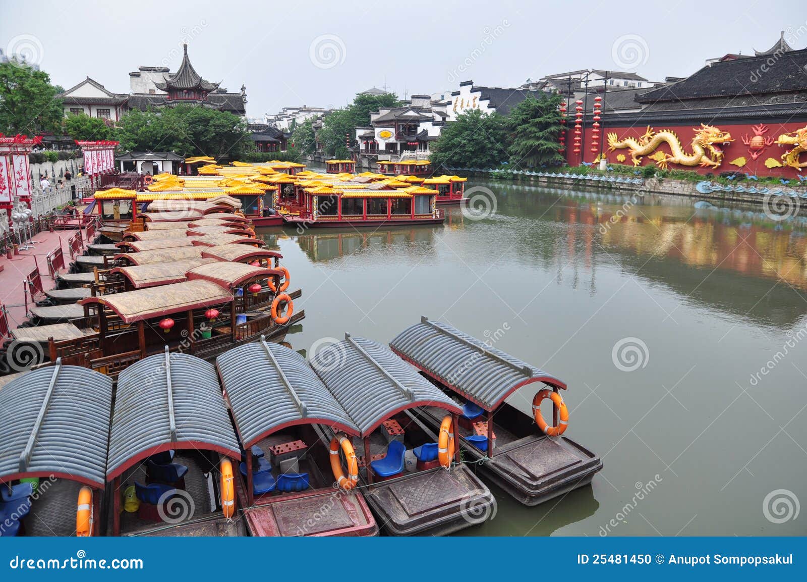 Chinese boat stock photo. Image of scene, tourist, beautiful - 25481450