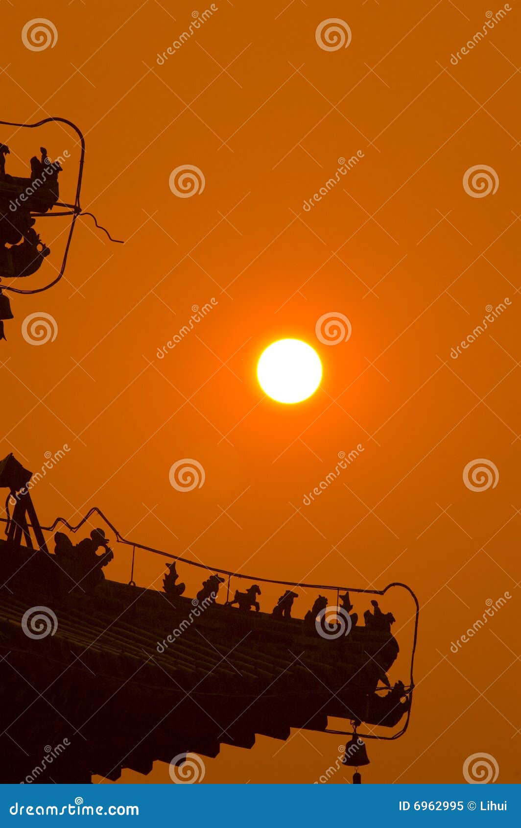 Chinese building sunset stock image. Image of eave, sunrise - 6962995