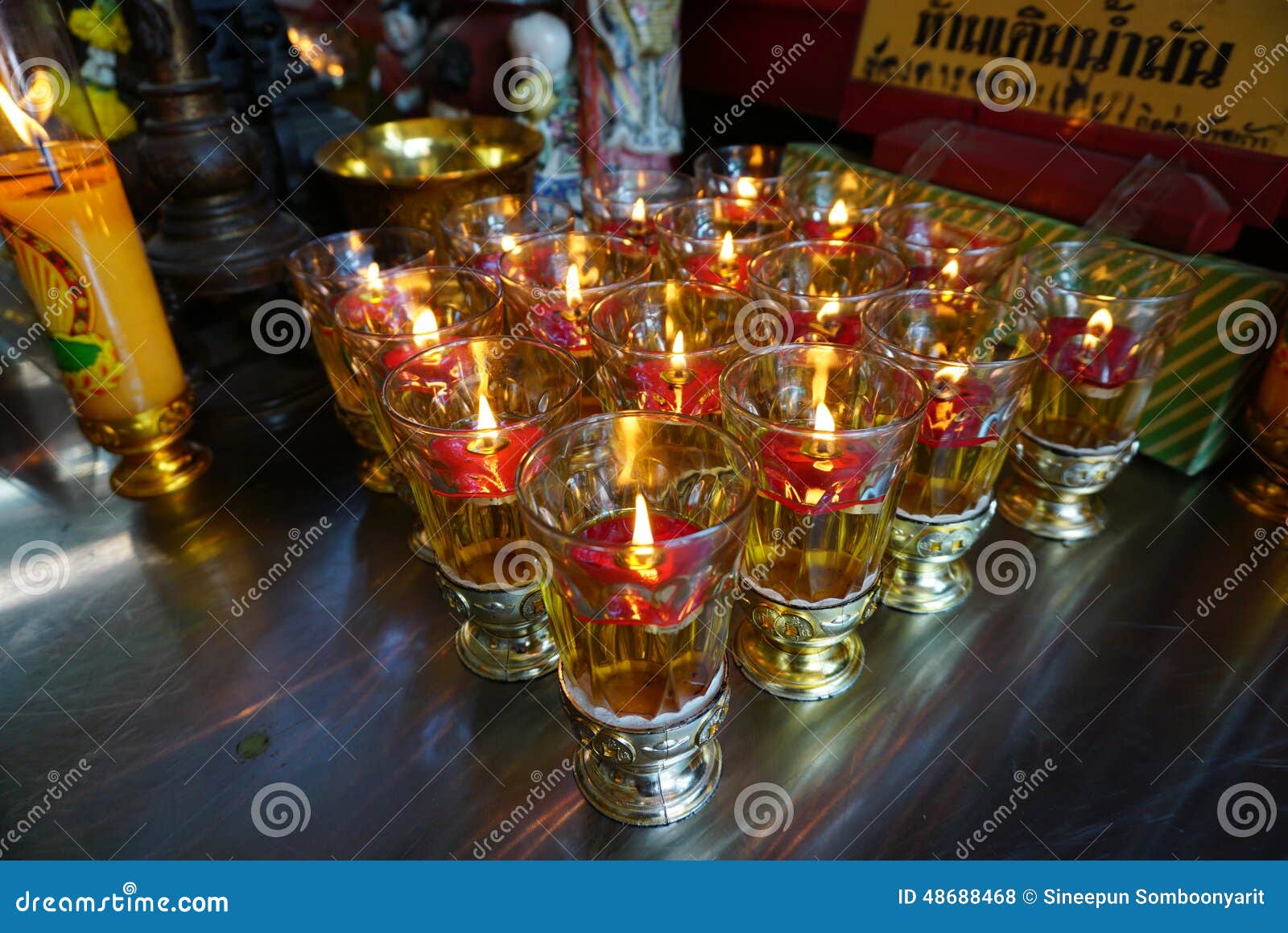 Chinese Candle Light Stock Photos - Download 3,903 Royalty Free Photos