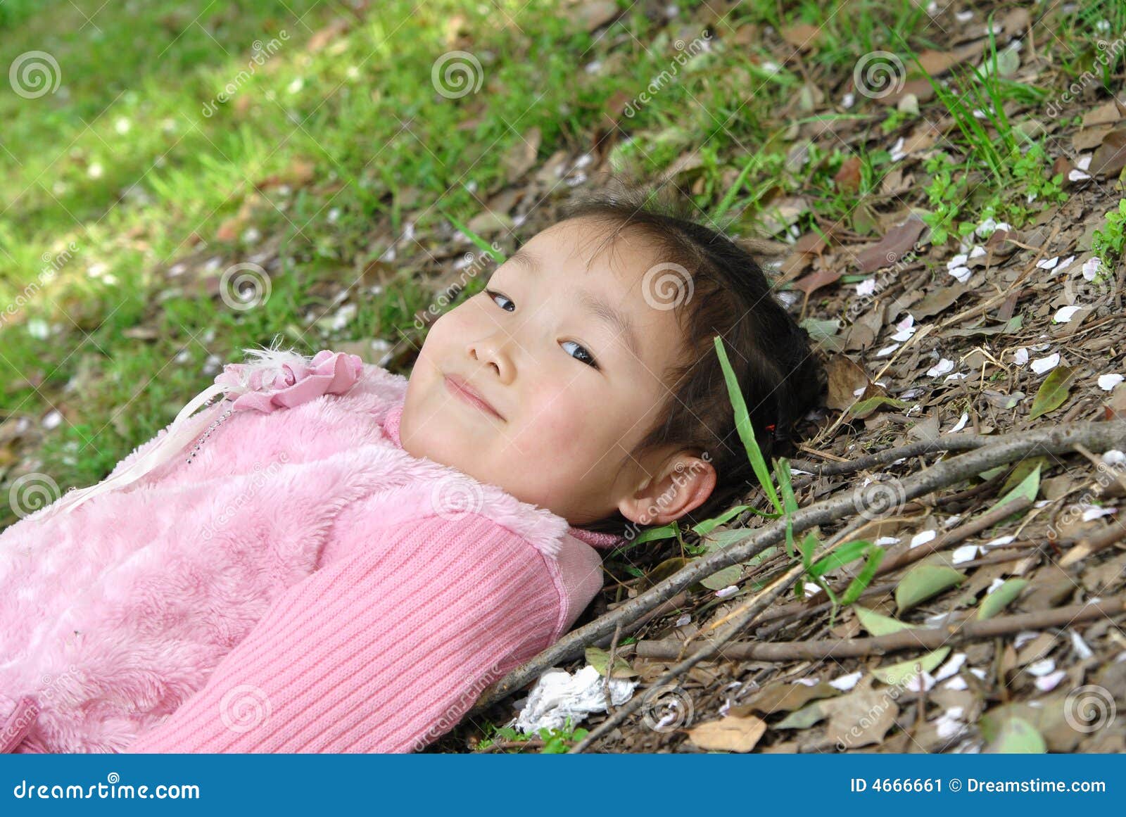 Chinese child stock image. Image of green, childhood, expressions - 4666661