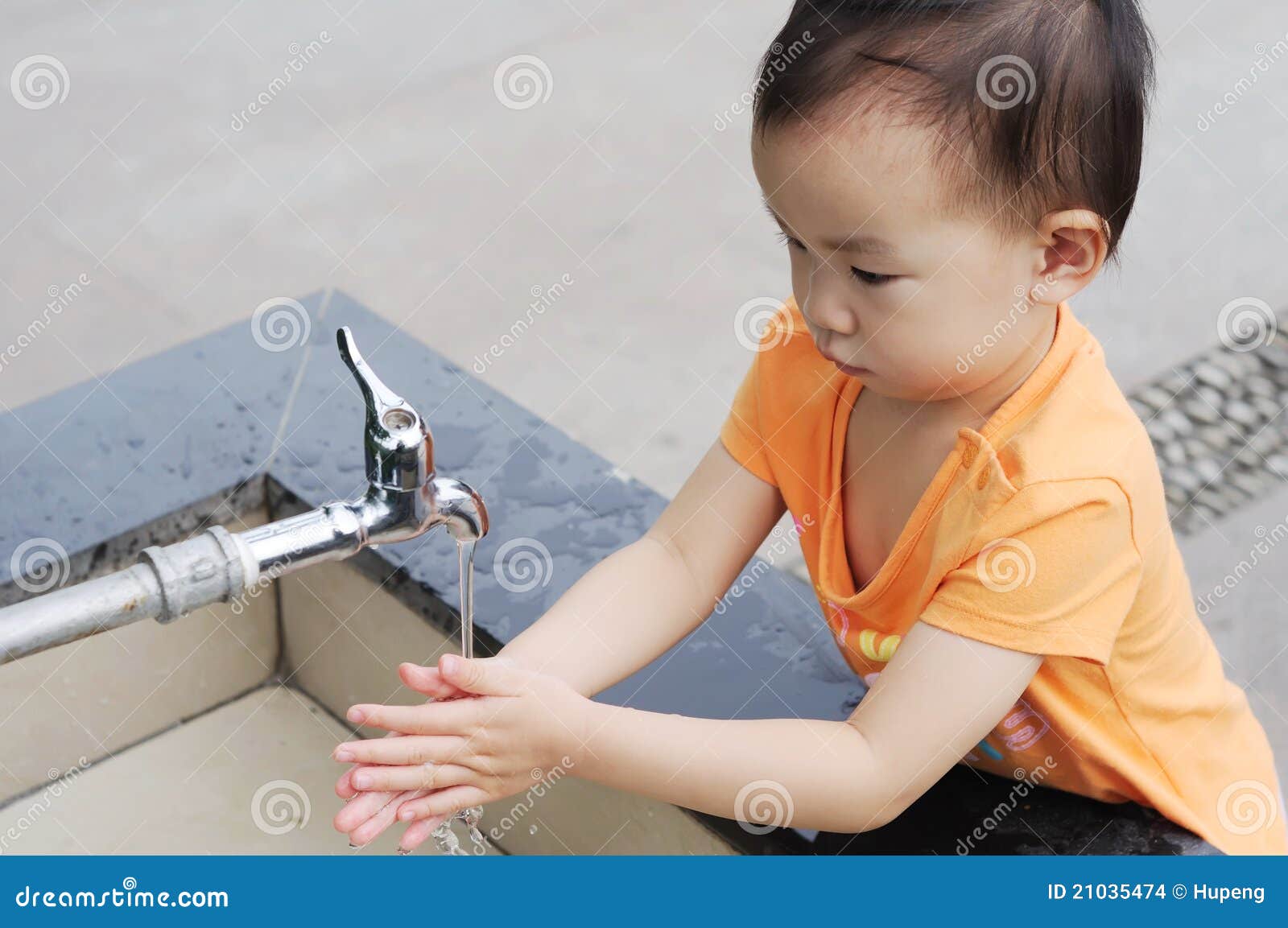 Chinese Children Washing Hand. Stock Photo - Image of baby, carefree ...