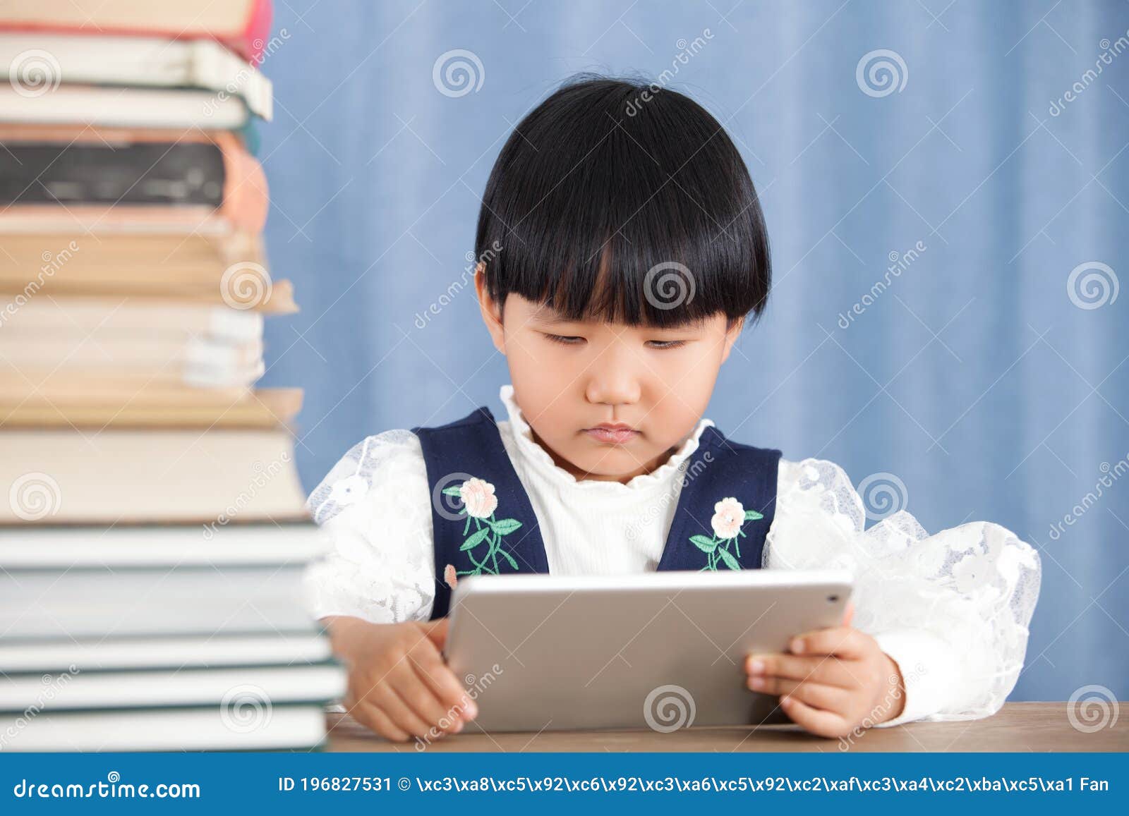 Chinese Children Who Study Hard Stock Image - Image of book, asian ...