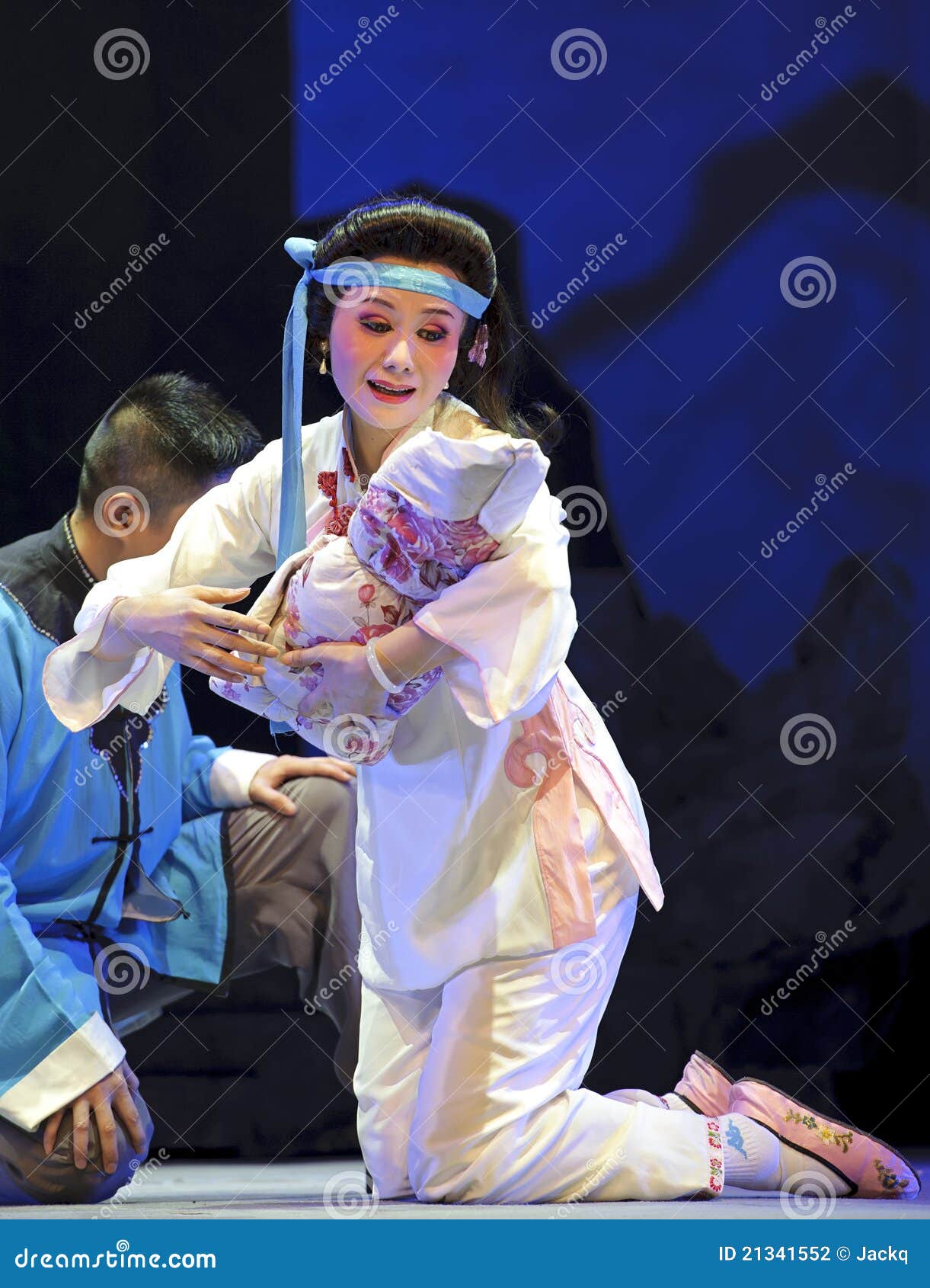 Chinese Chu opera actress editorial photography. Image of performance ...