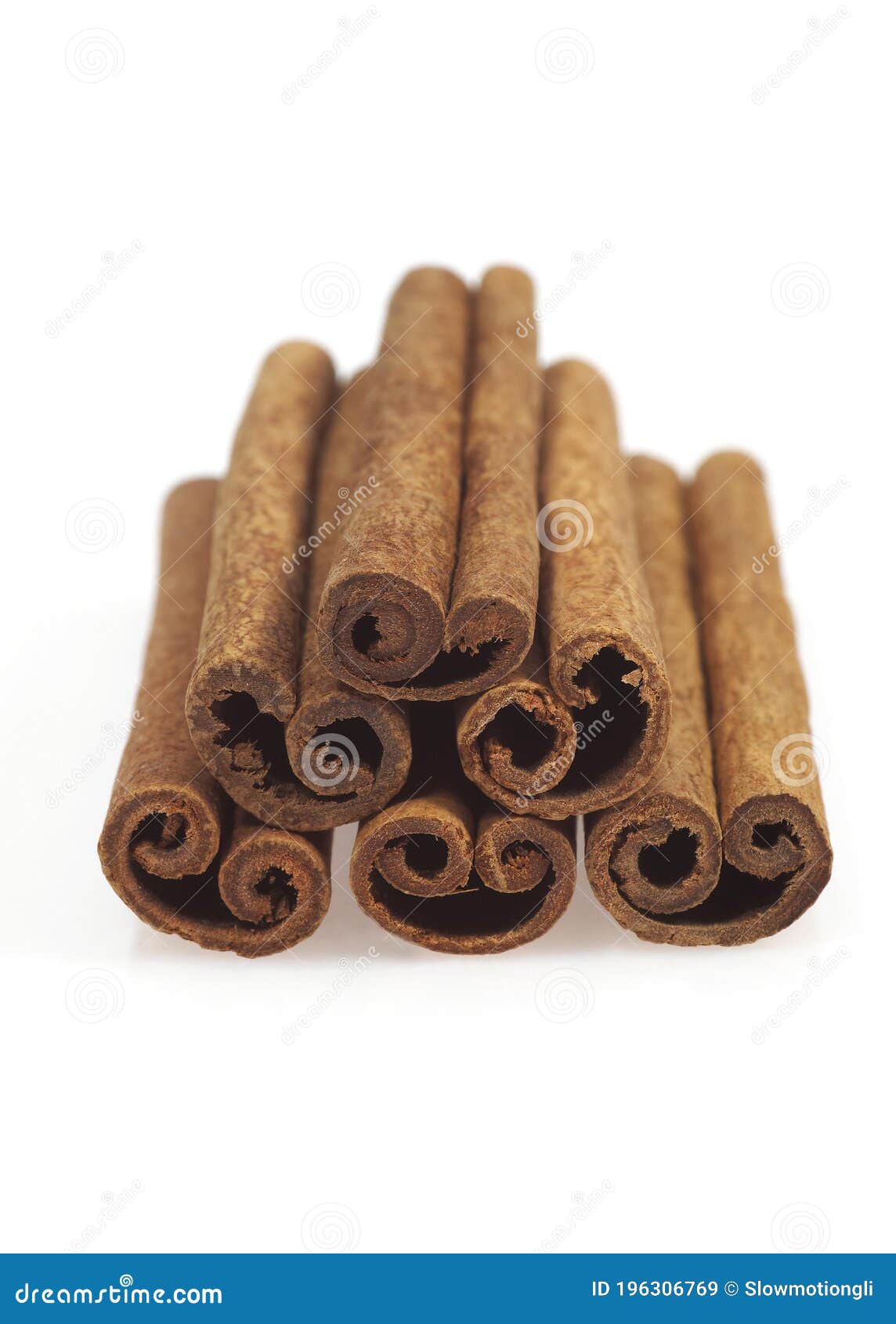 Chinese Cinnamon or Cassia Cinnamon, Cinnamomum Aromaticum Stock Image ...