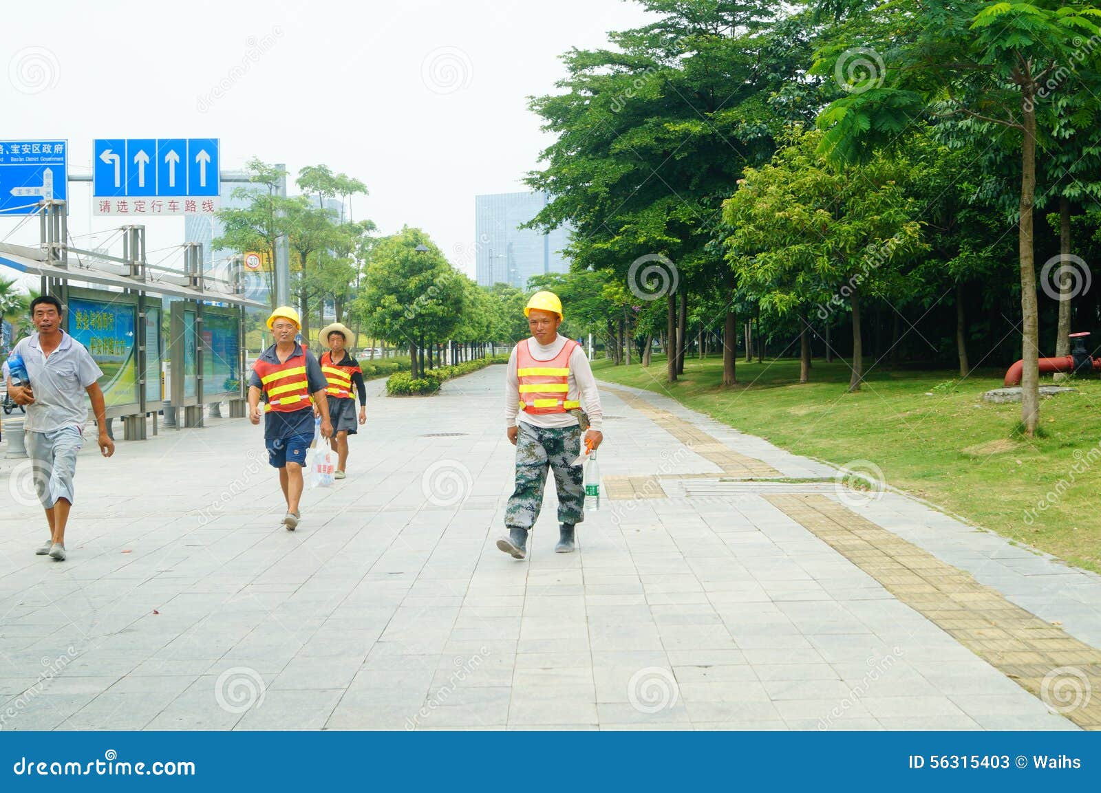 Chinese Construction Workers Editorial Stock Photo - Image of outdoor ...