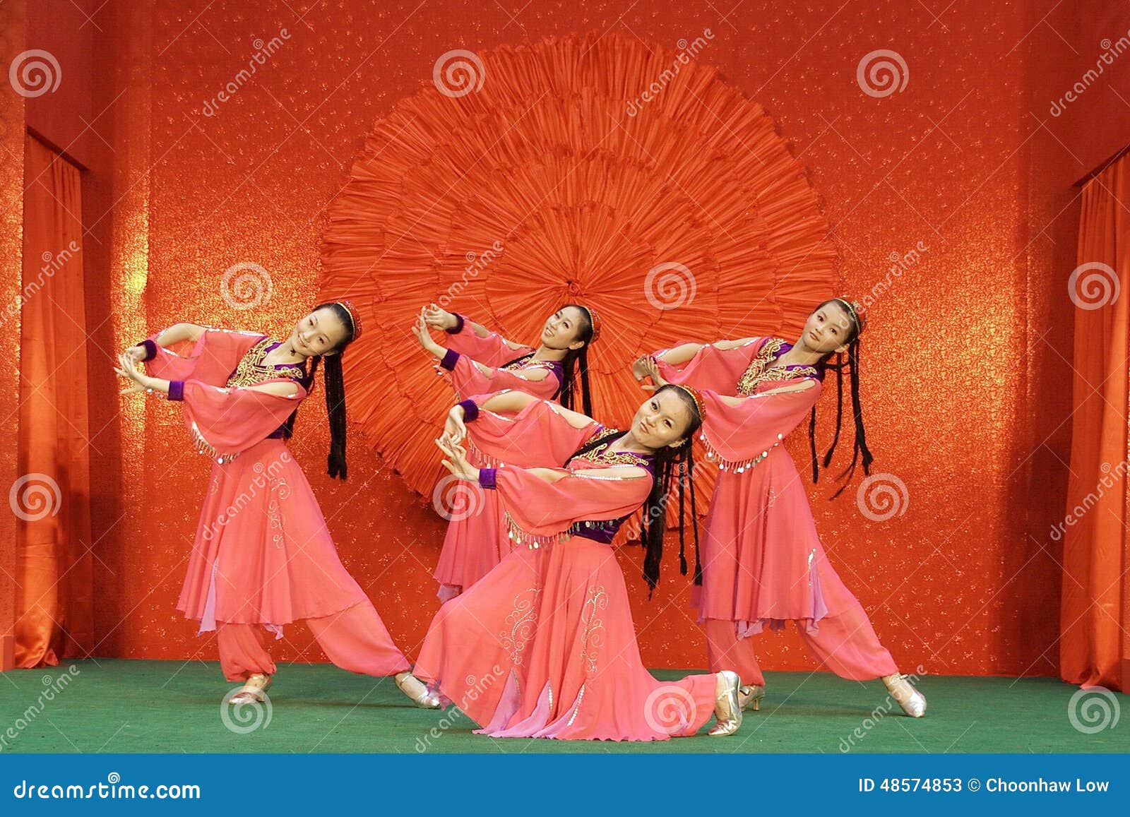 Chinese dance 3 editorial stock photo. Image of year - 48574853