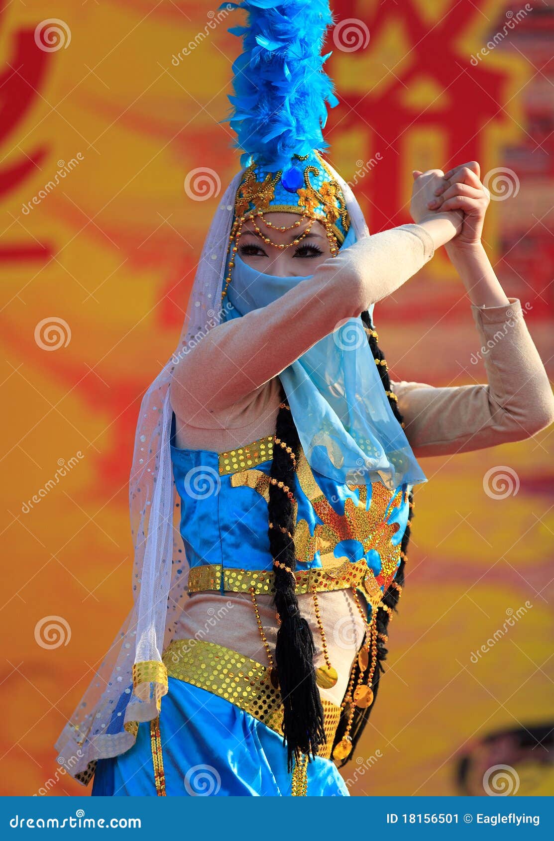 Chinese dancer editorial photo. Image of festival, asian - 18156501