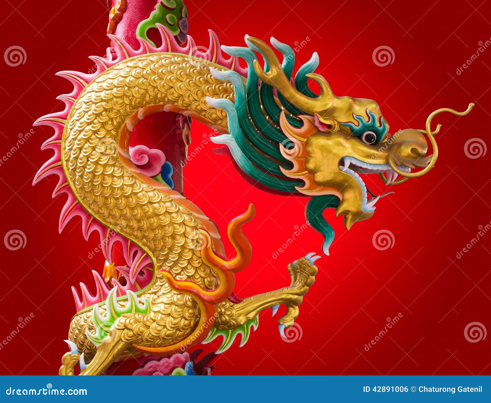 Chinese Draak Met Rode Achtergrond Stock Foto - Afbeelding bestaande ...