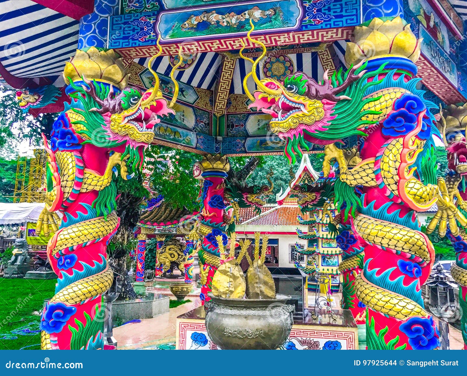 Chinese Dragon and Pavilion Stock Photo - Image of city, china: 97925644