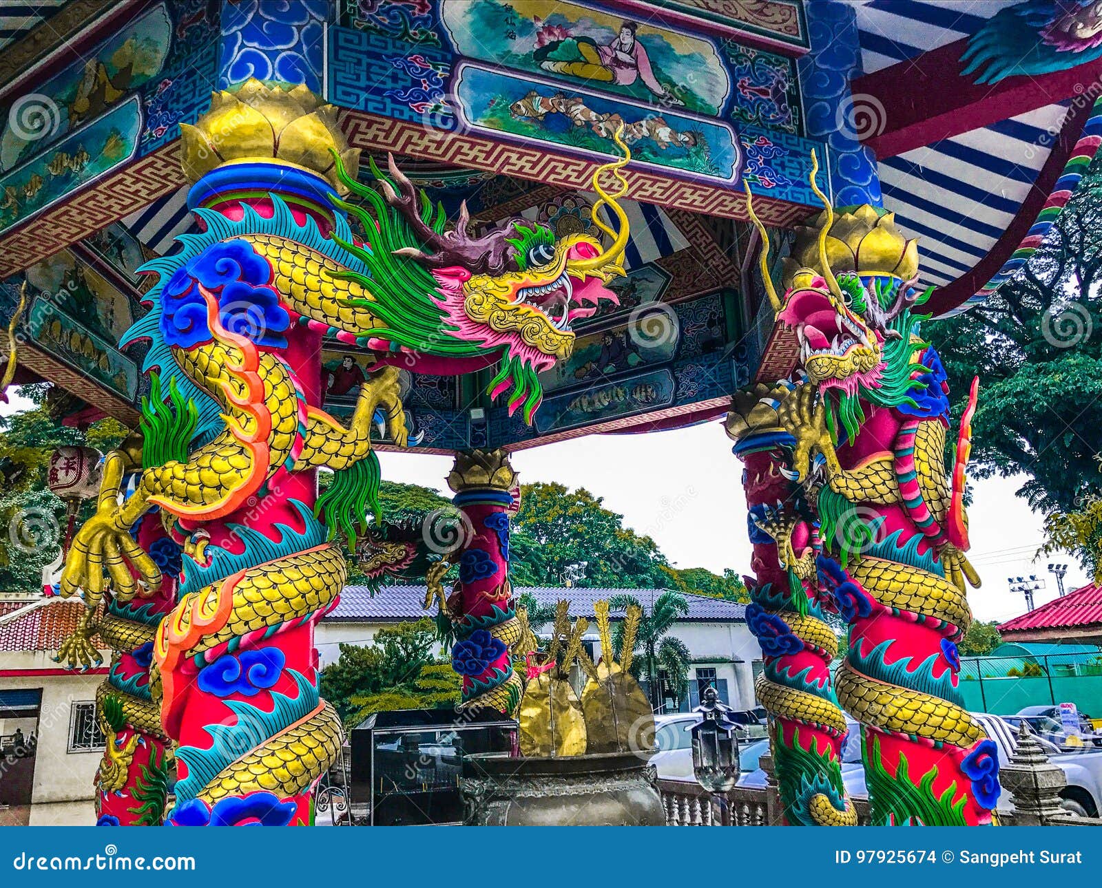 Chinese Dragon and Pavilion Stock Photo - Image of ancient, religious ...