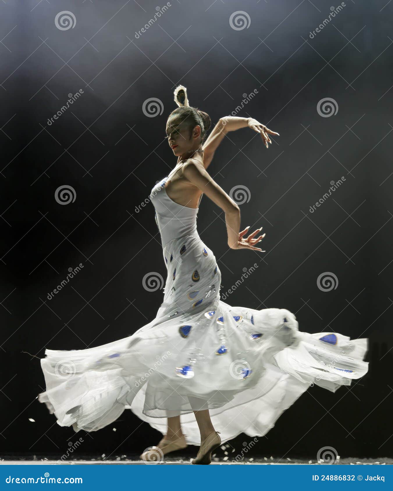 Chinese Famous Dancer Yang Liping Editorial Photography - Image of ...