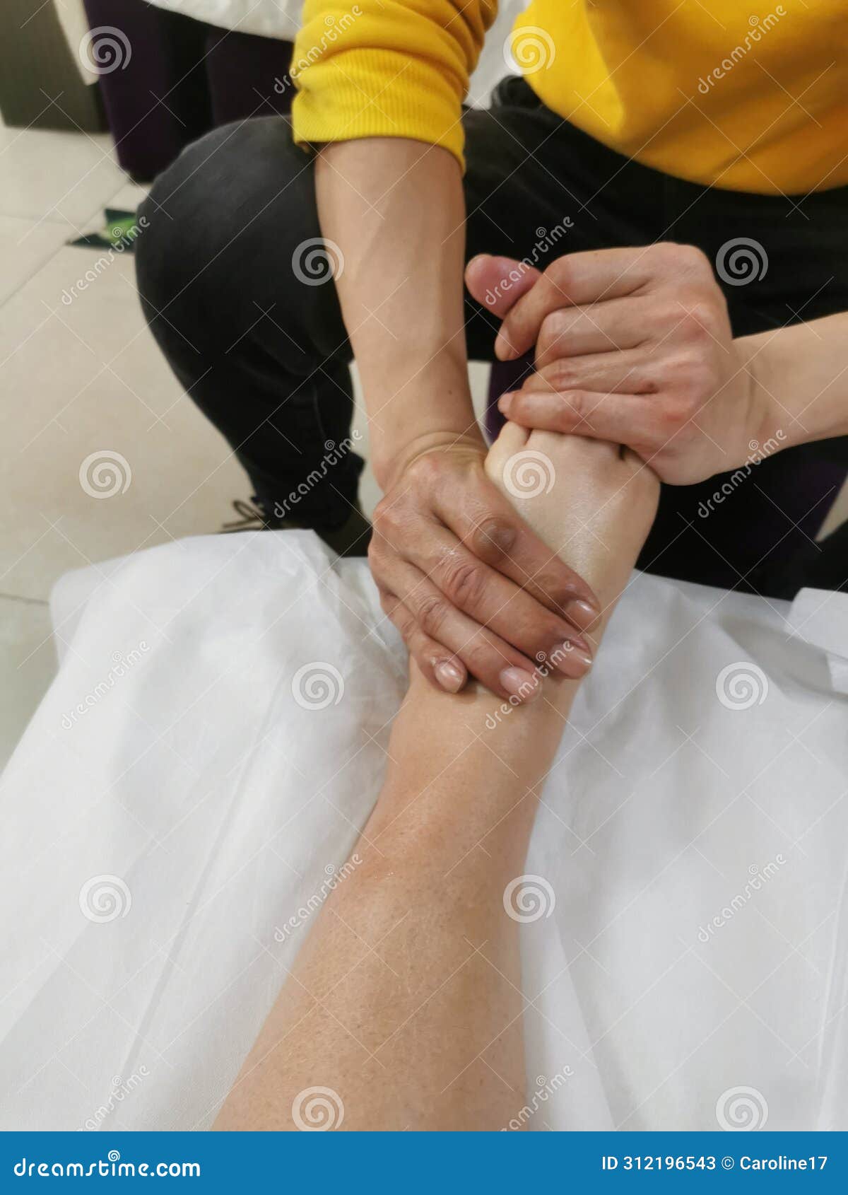 Chinese Feet Massage Therapy Stock Image - Image of feet, foot: 312196543