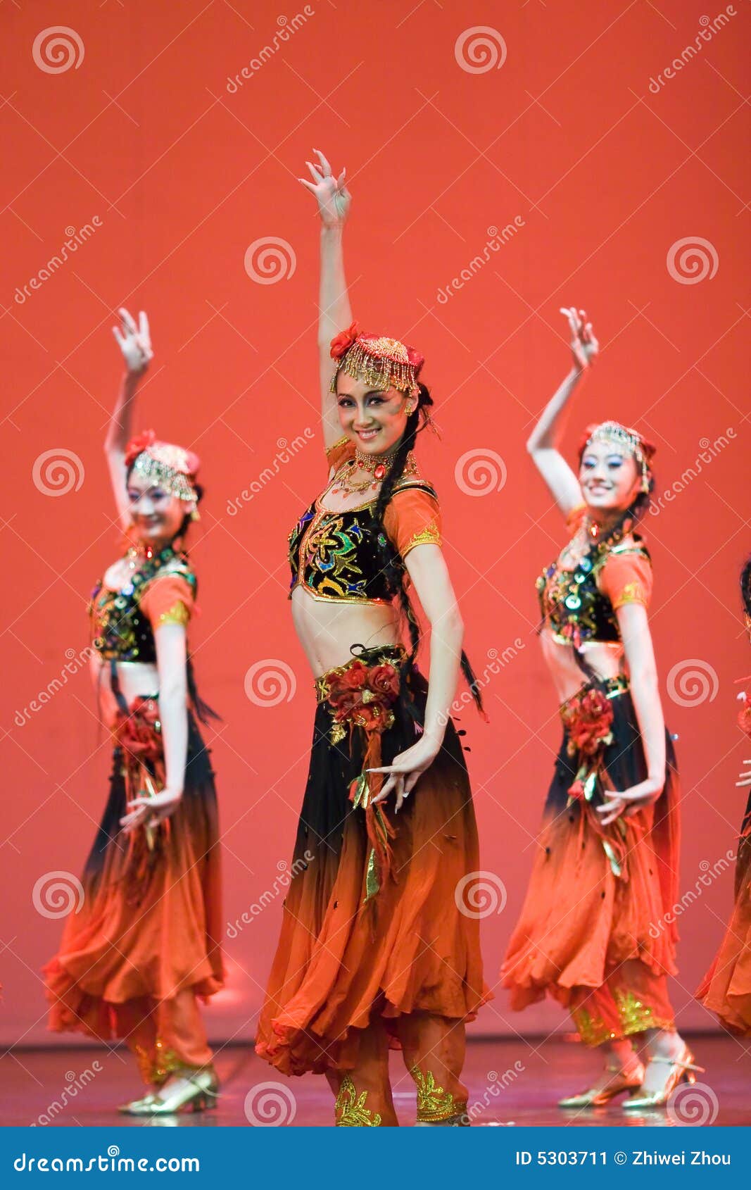 Chinese folk dance editorial photo. Image of legend, performers - 5303711