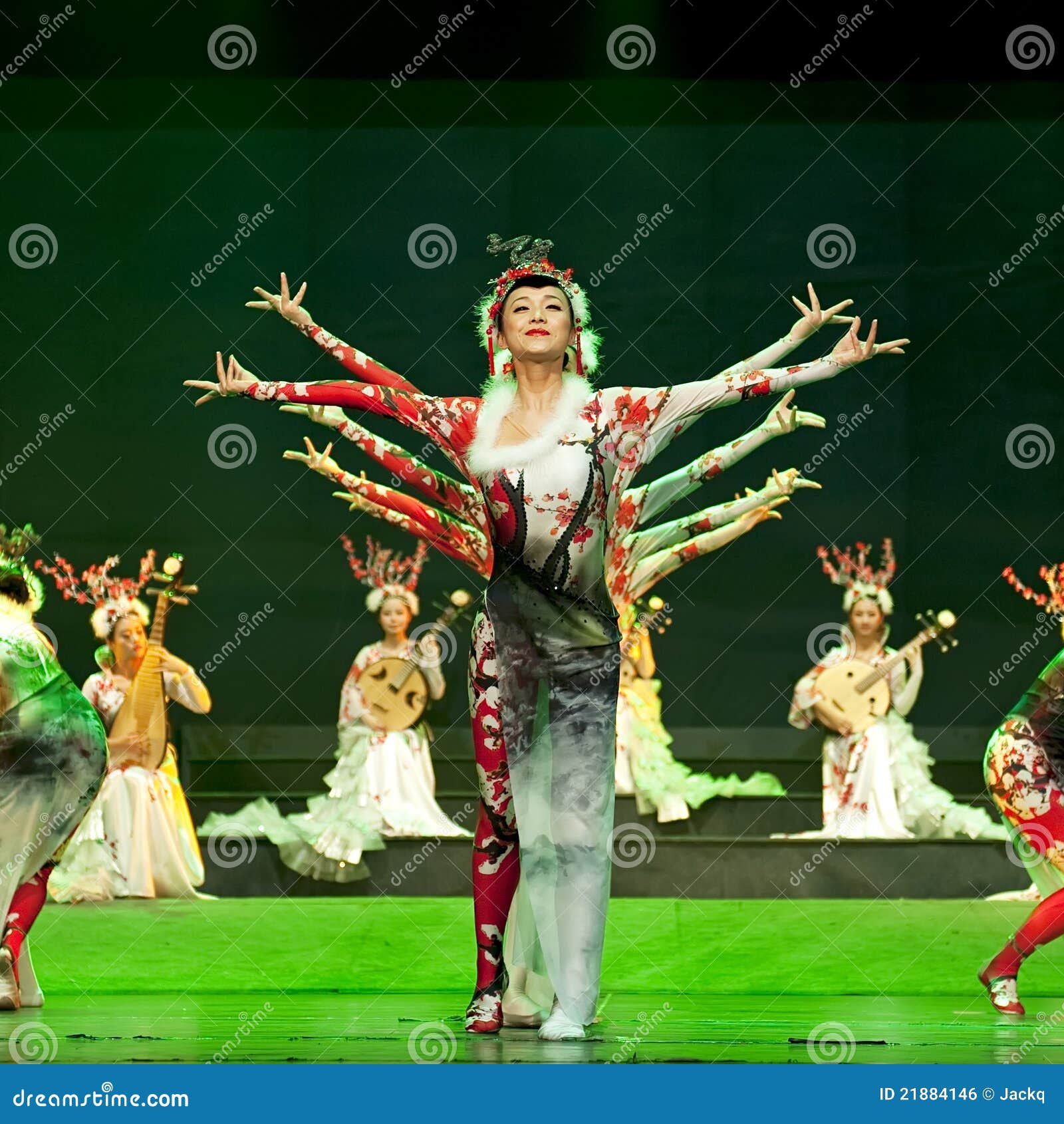 Chinese Folk Dance Performance Editorial Photo - Image of passionate ...