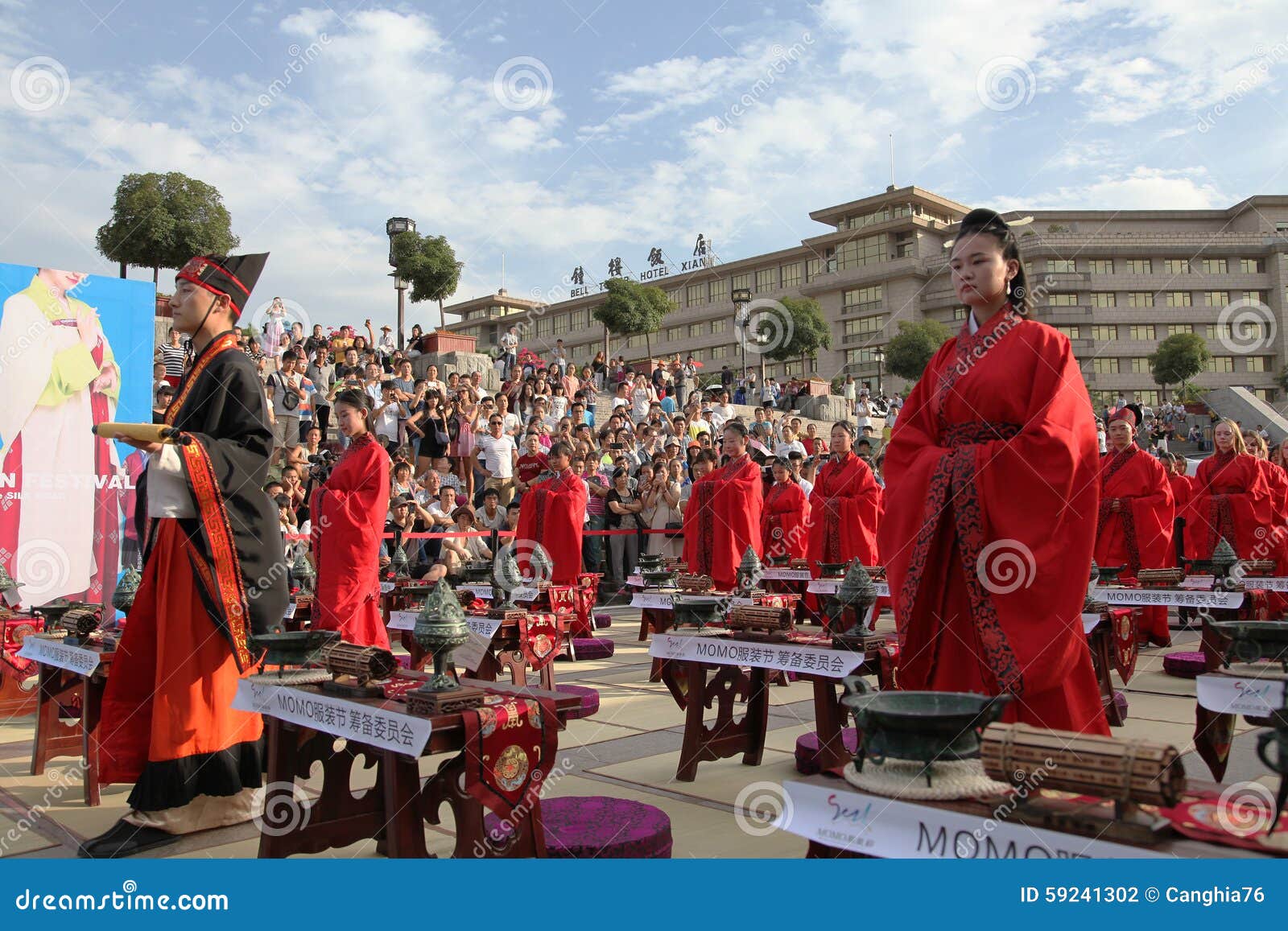 The Chinese and Foreign Students with a Blessing of Hanfu Gathered in ...
