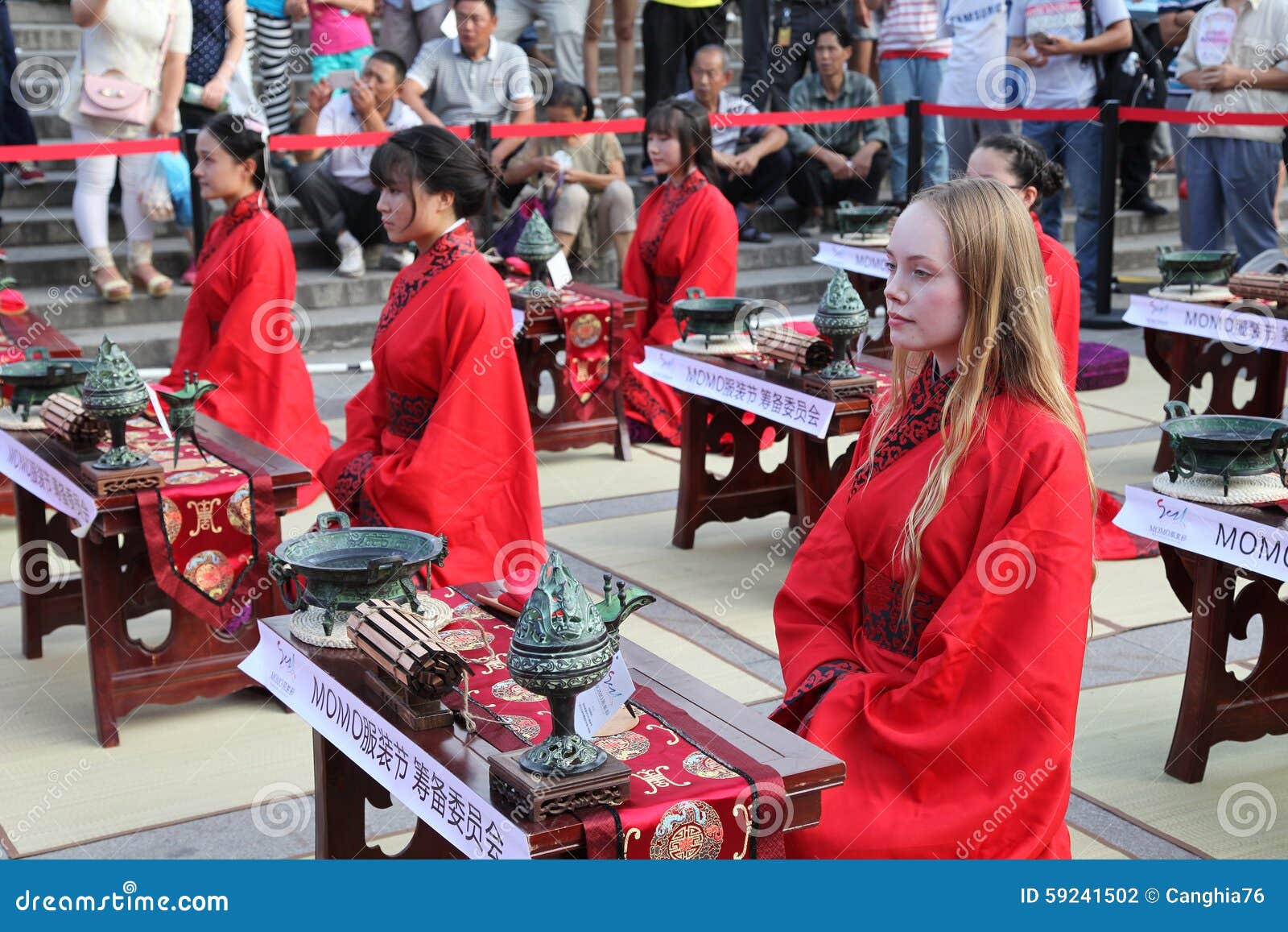 The Chinese and Foreign Students with a Blessing of Hanfu Gathered in ...