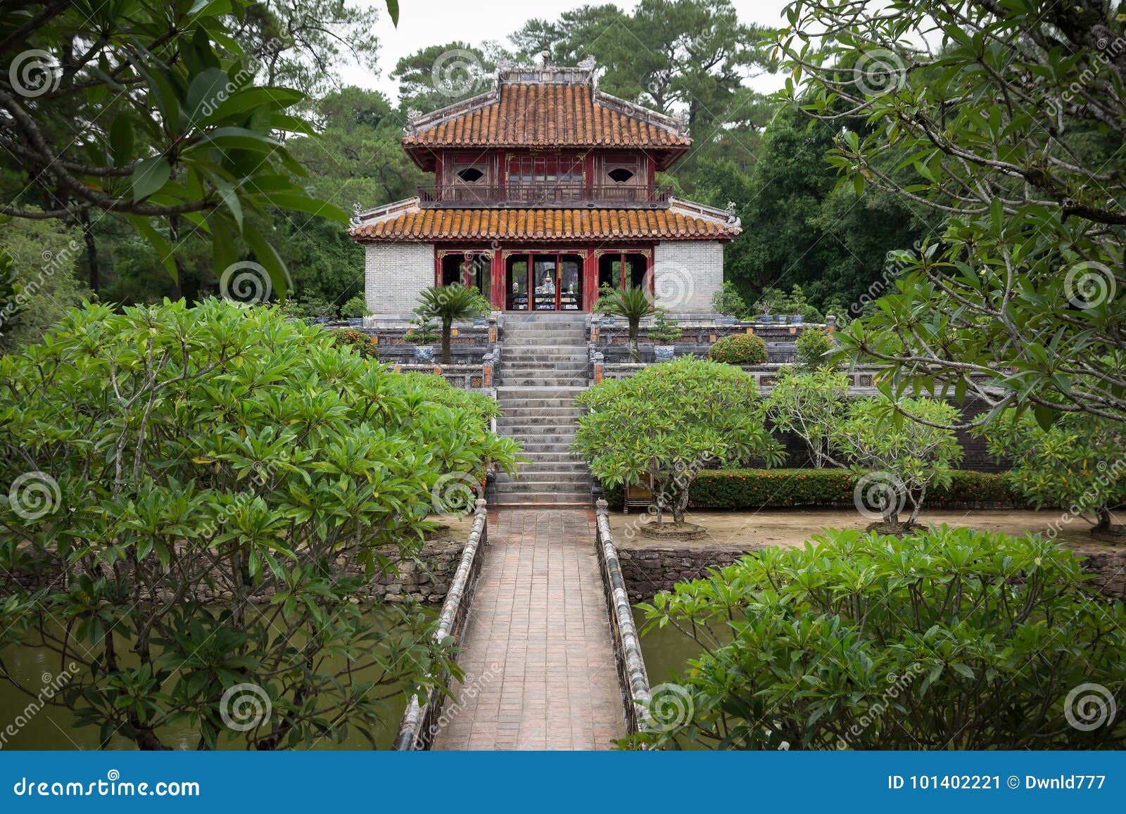 Chinese forest temple stock image. Image of temple, tourism - 101402221