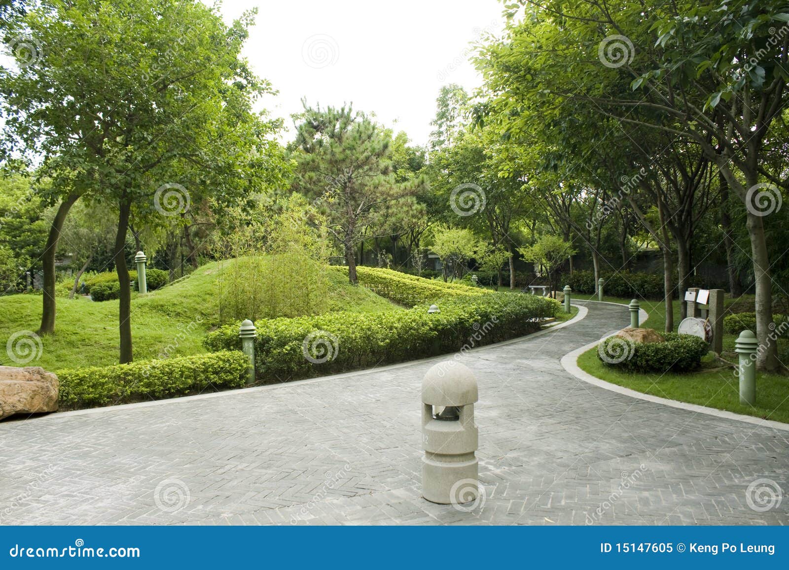 Chinese garden stock image. Image of footpath, lifestyle - 15147605