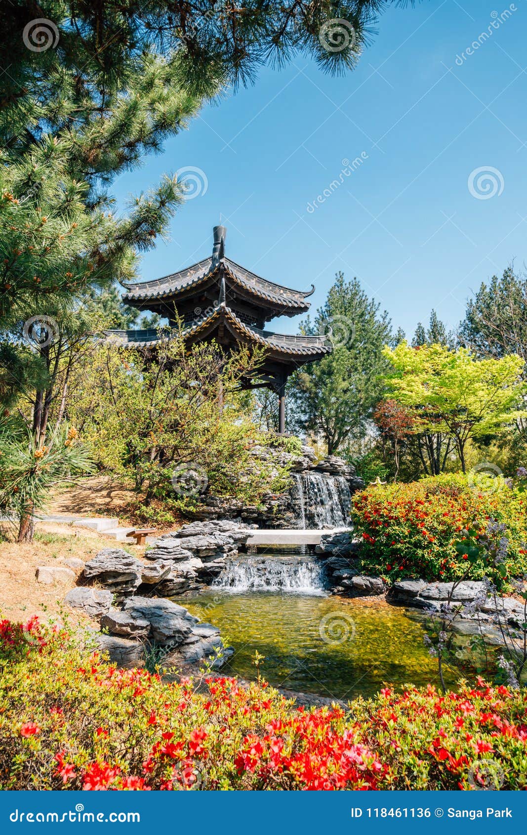 Chinese Traditional Garden and Pavilion Stock Photo - Image of lake ...
