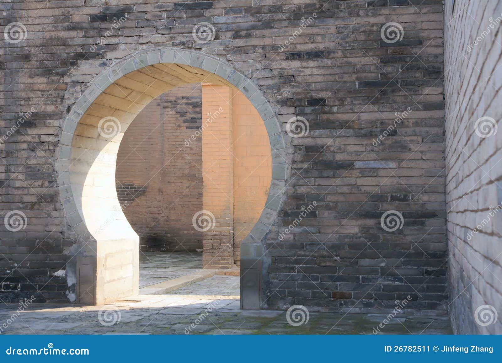 Chinese gate stock image. Image of architecture, pass - 26782511