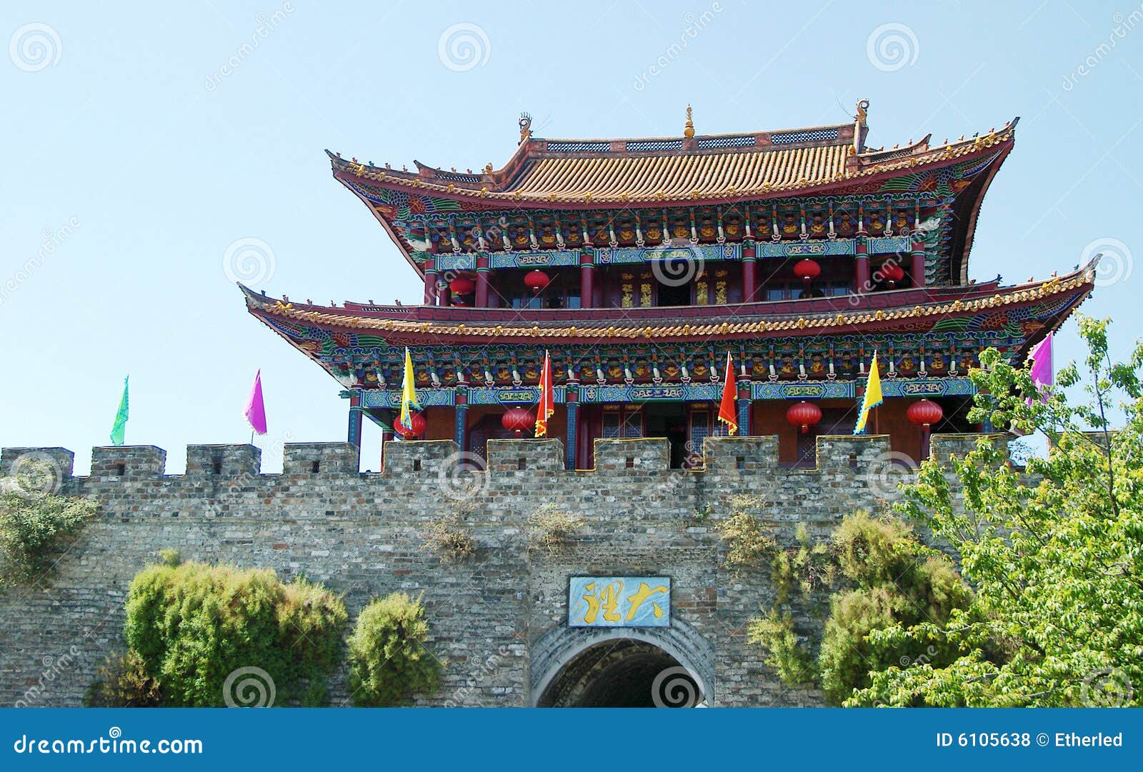 Chinese gate stock photo. Image of oriental, yunnan, china - 6105638